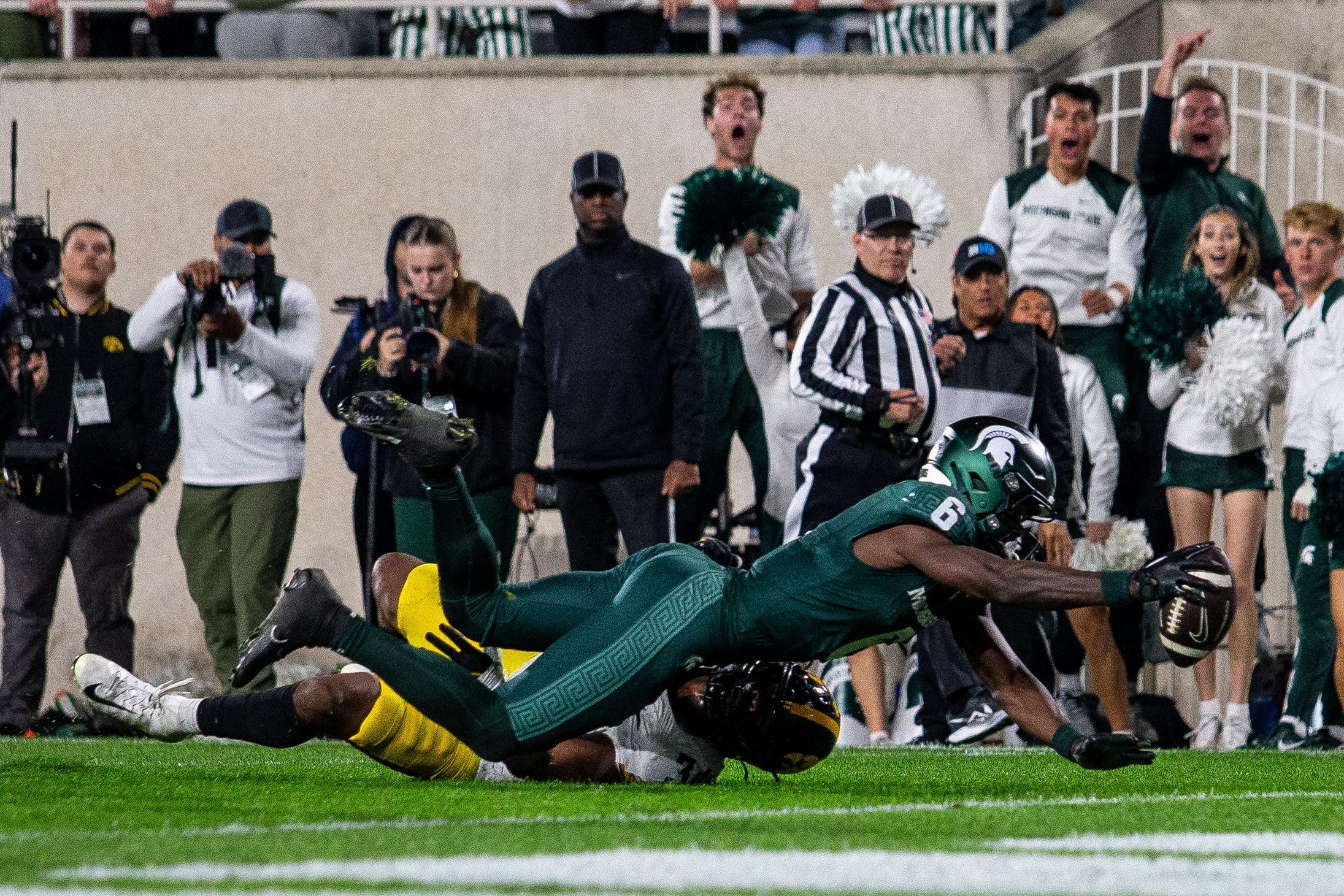 Michigan State hosts Iowa in old school Big Ten showdown - mlive.com