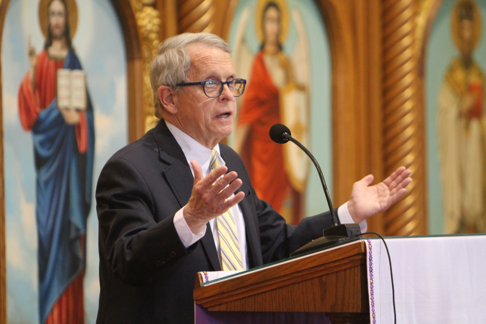 Gov. Mike DeWine attends Ukrainian service in Parma - cleveland.com