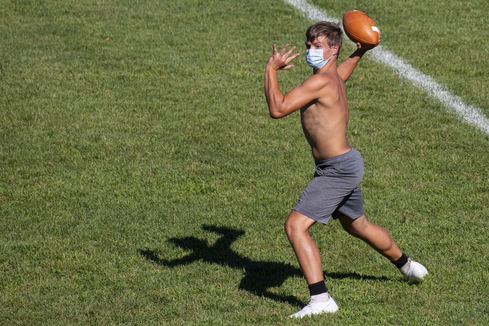 Reeths-Puffer football sports face masks during 2020 practice - mlive.com