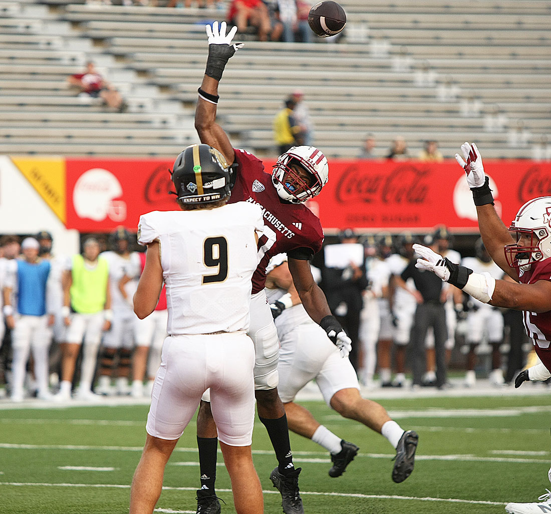 UMass Football vs Bryant 9/6/25 - masslive.com