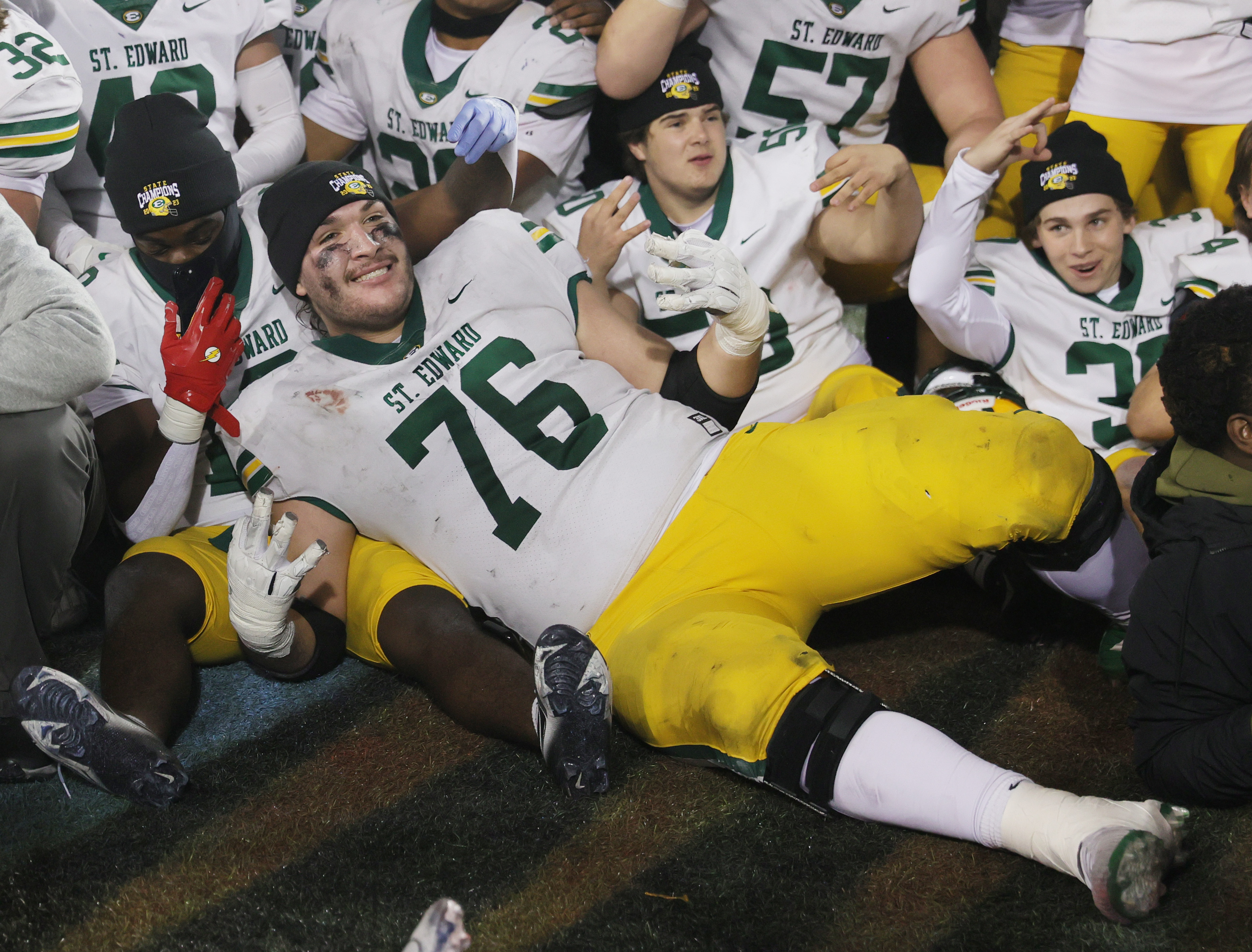 High school football D1 Championship: St. Edward vs. Springfield ...