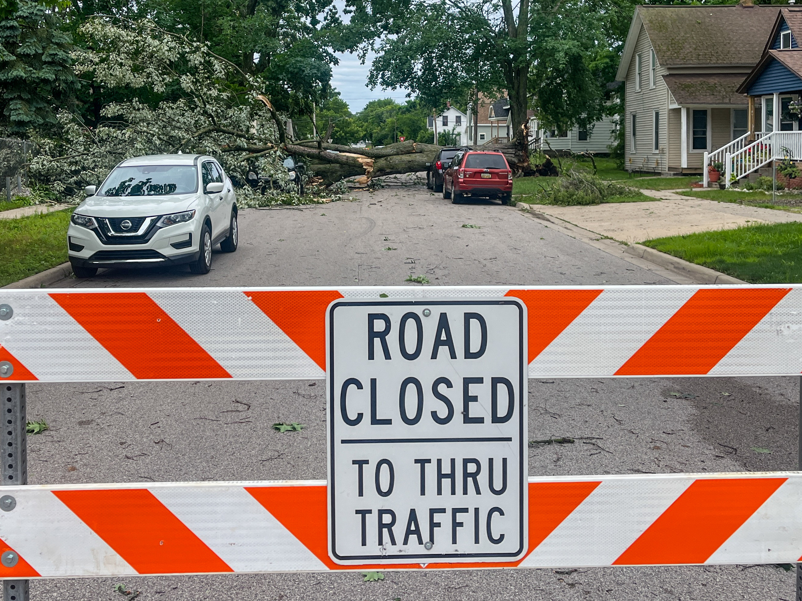 Storm leaves thousands in Muskegon without power, tree damage - mlive.com
