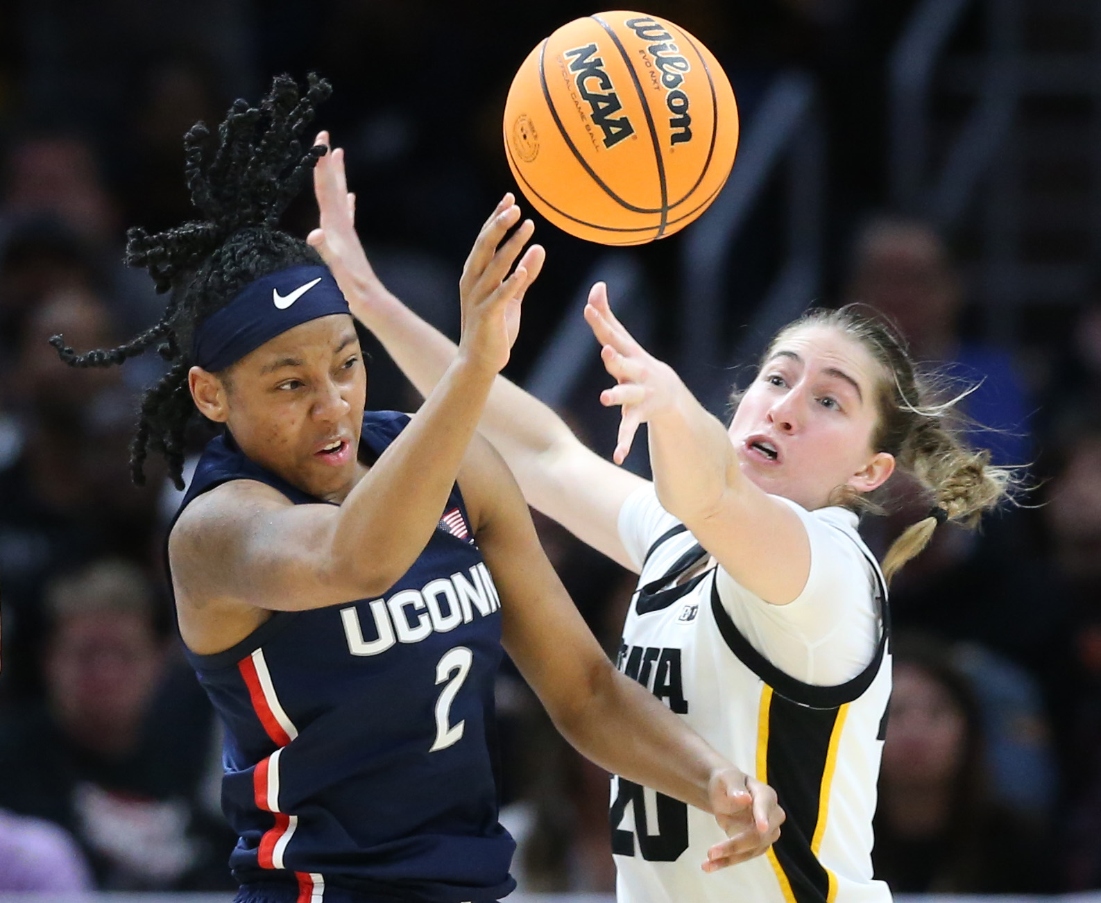Iowa vs. UConn in Women's Final Four semifinal game, April 5, 2024 ...