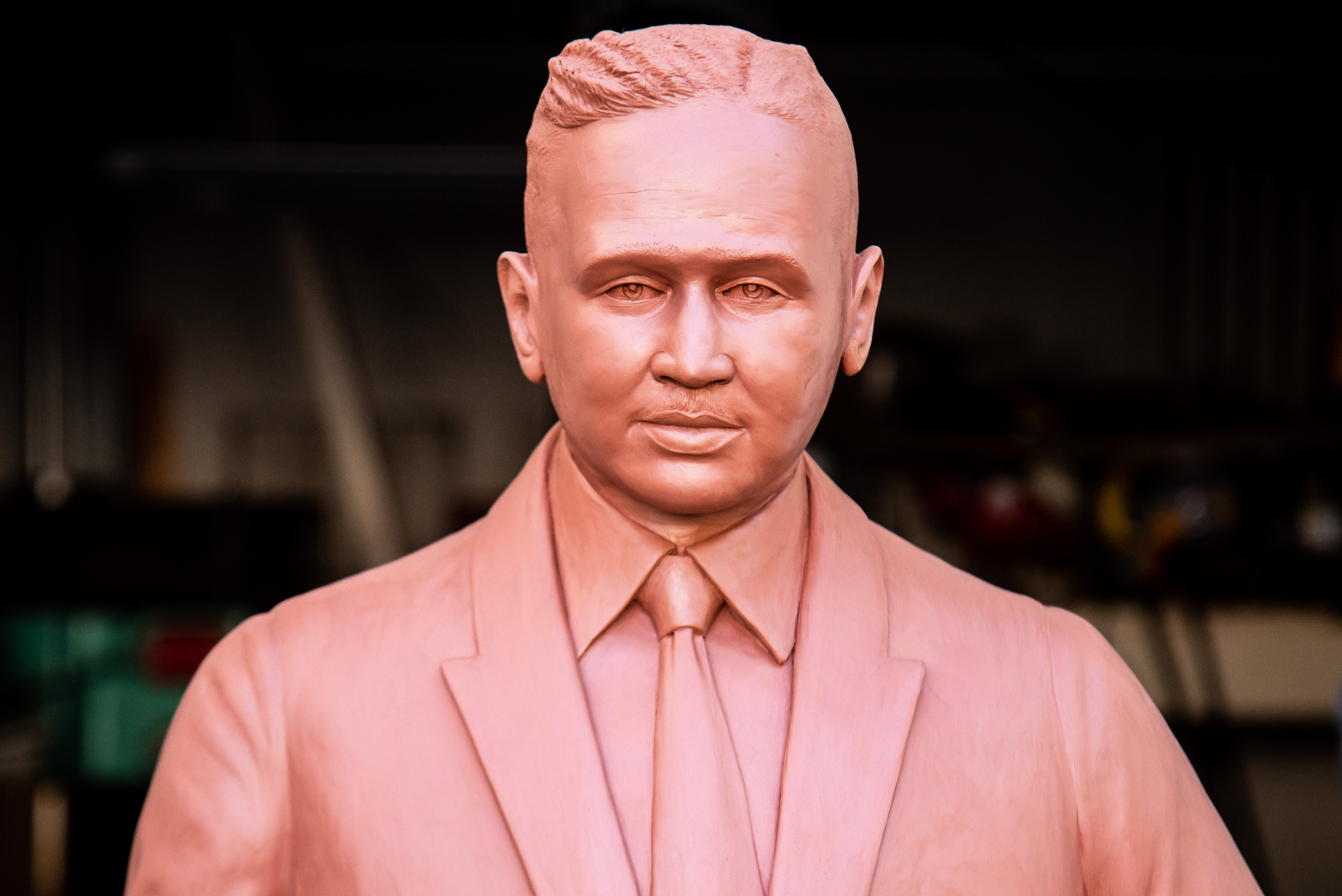 Completed sculpture of former Flint mayor Floyd McCree to recognize ...