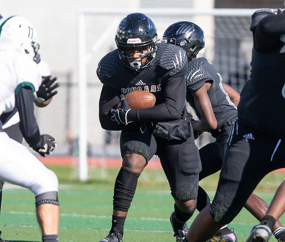 Harrisburg defeated Carlisle 36-7 in District 3-6A high school football ...