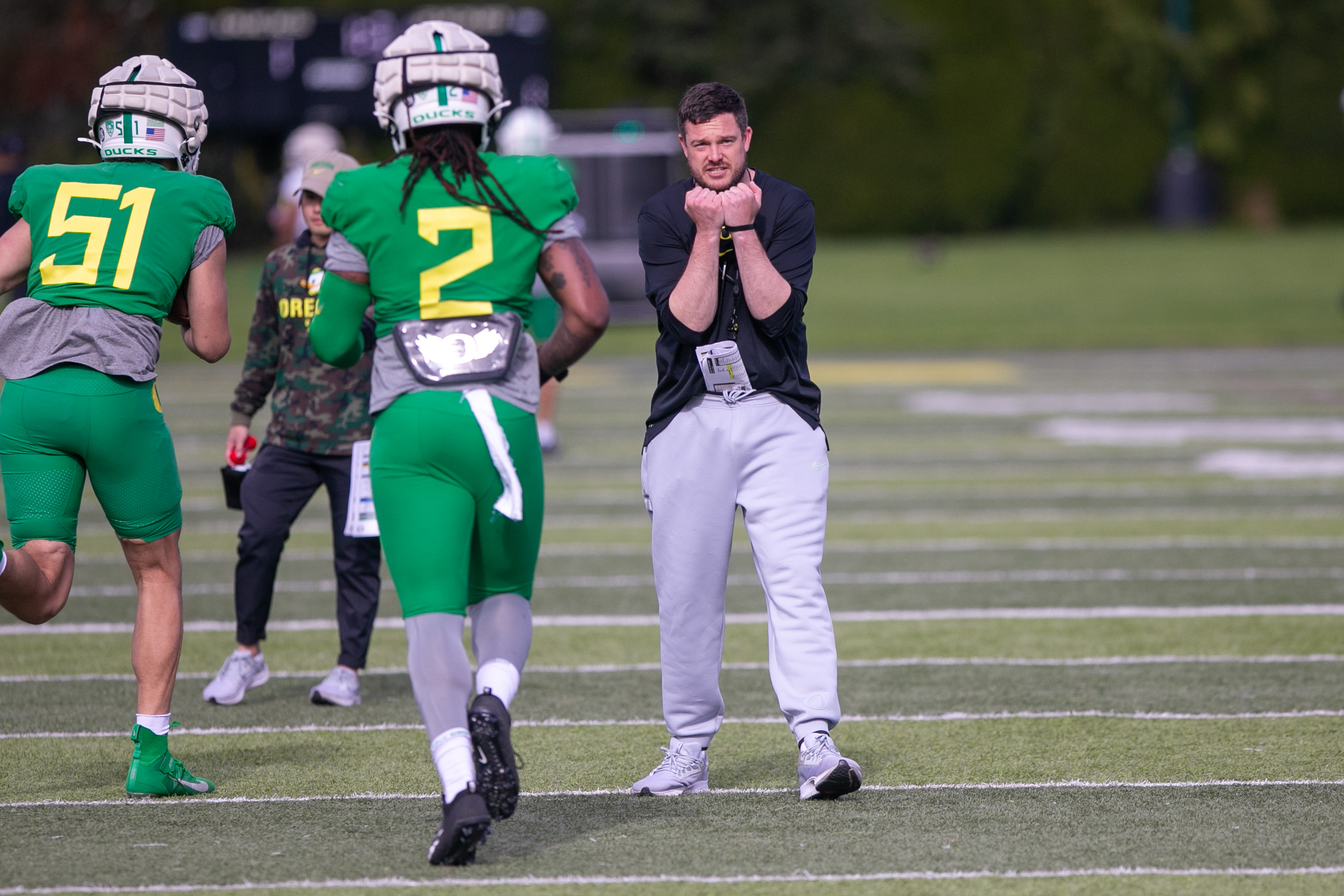 Oregon Ducks spring football practice: April 5, 2022 - oregonlive.com