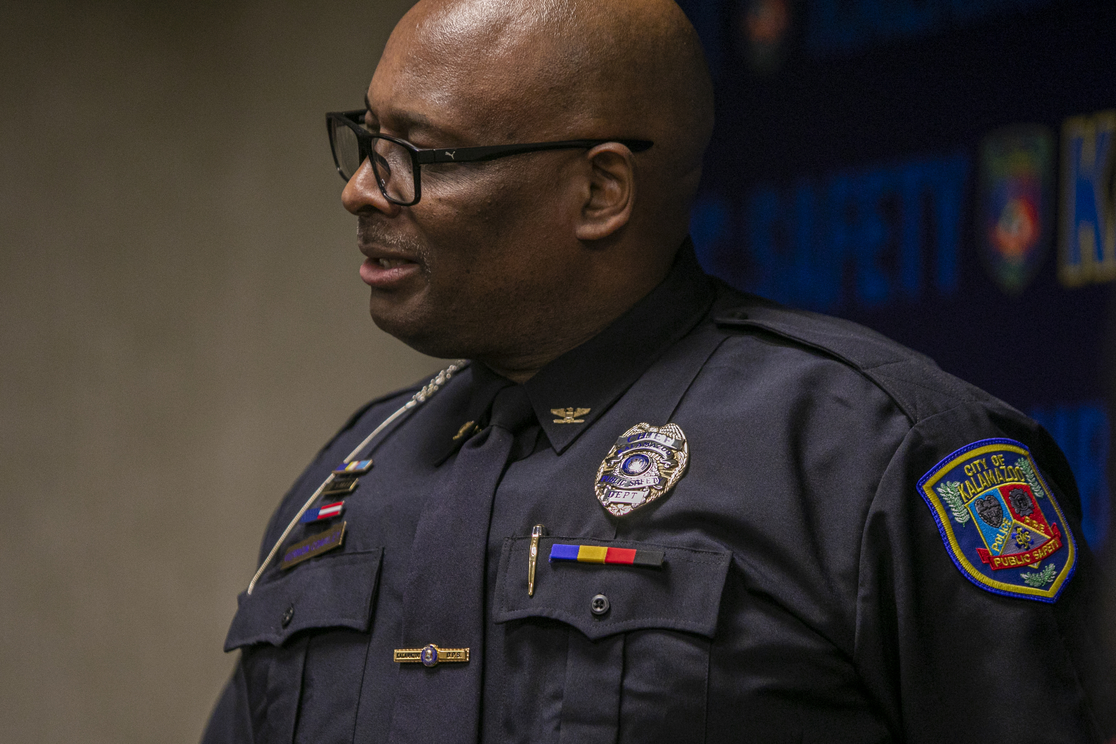 Kalamazoo Police Captain awarded the Above and Beyond the Call of Duty ...