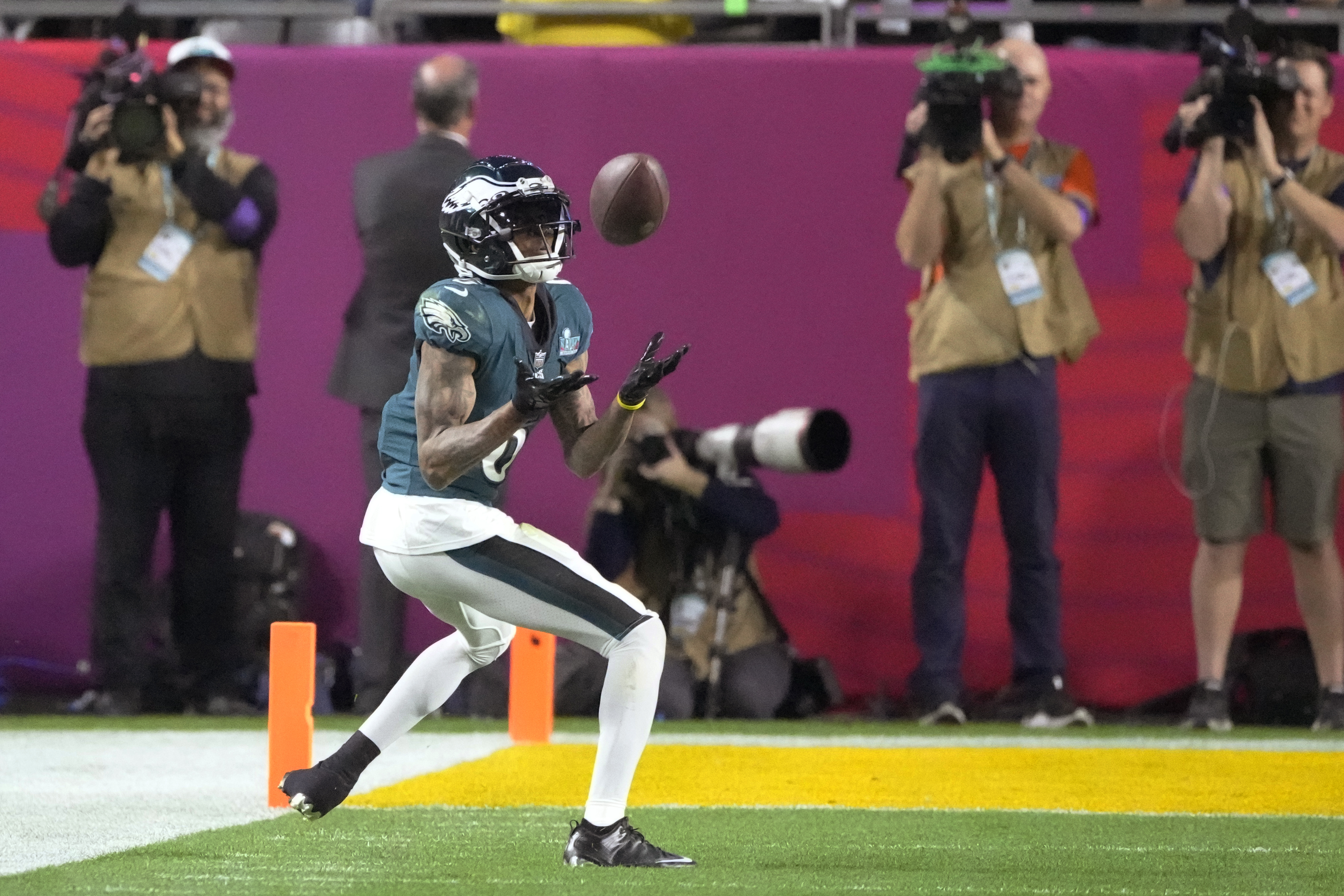 Super Bowl LVII: Philadelphia Eagles vs. Kansas City Chiefs ...