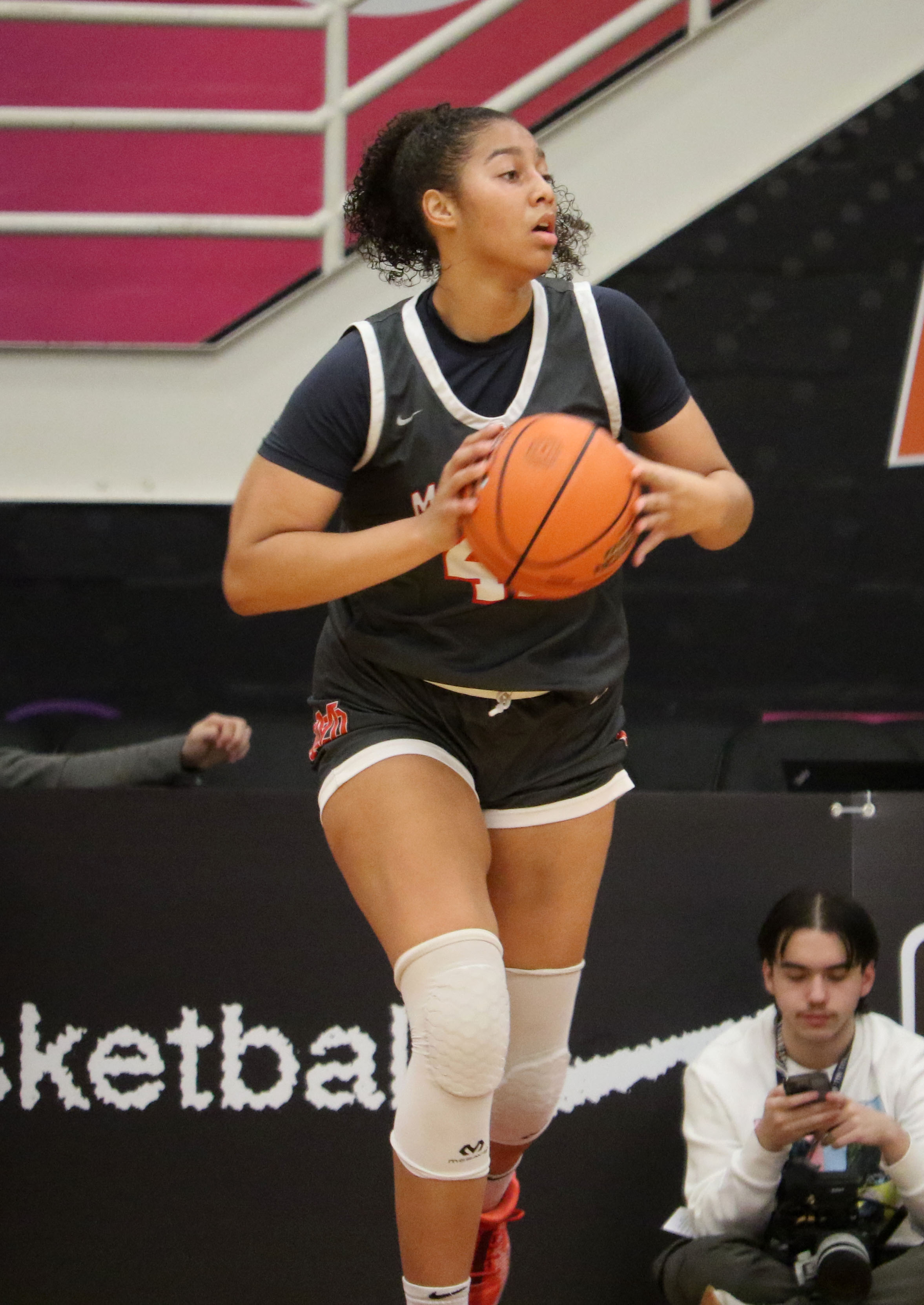 Morris Catholic vs. Mater Dei at Hoophall Classic - masslive.com