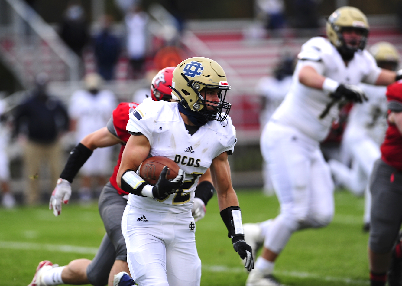 Country Day tops Paw Paw, 37-17, in battle of state-ranked football ...