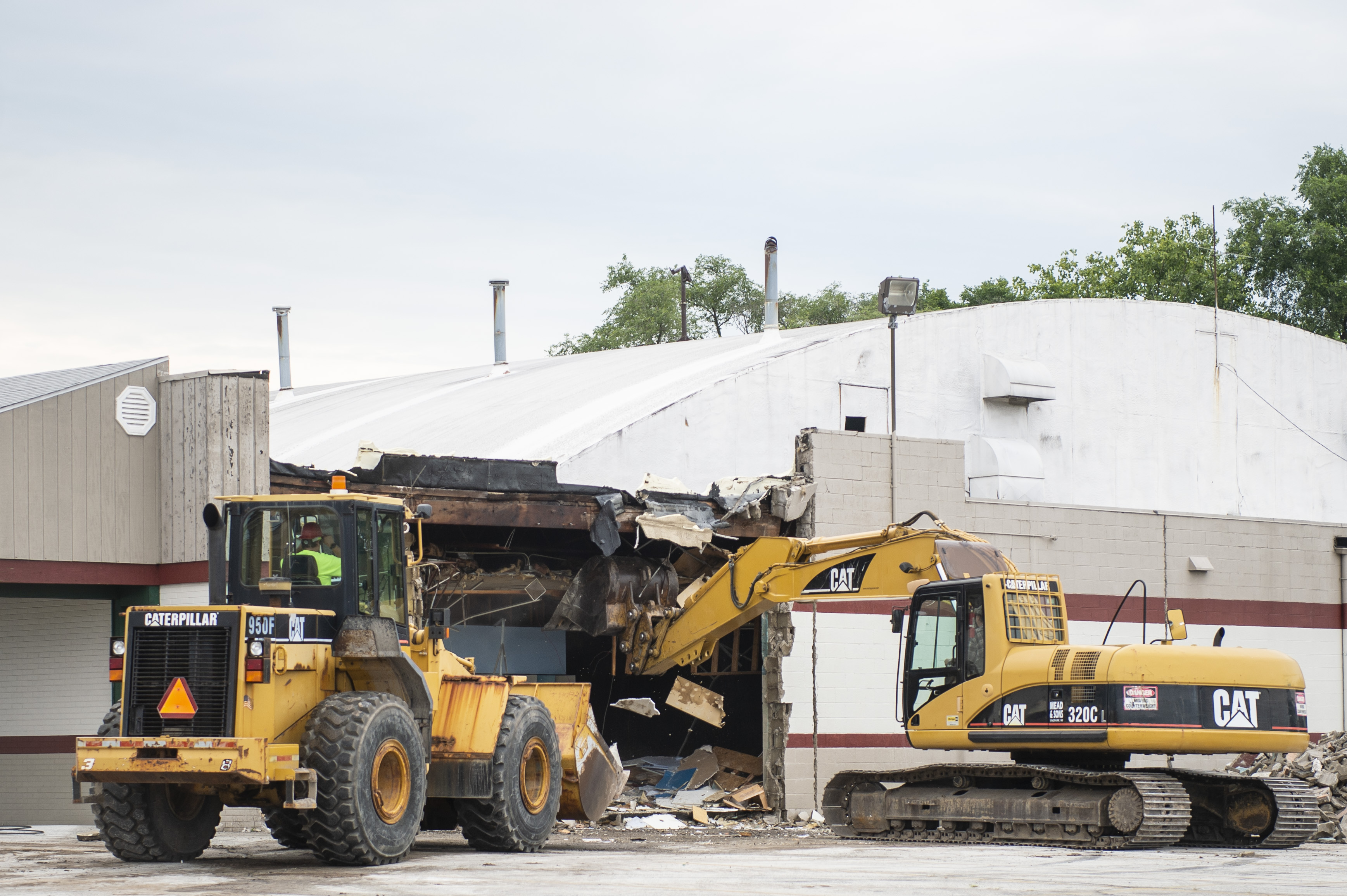 Saginaw's State Lanes demolition begins - mlive.com
