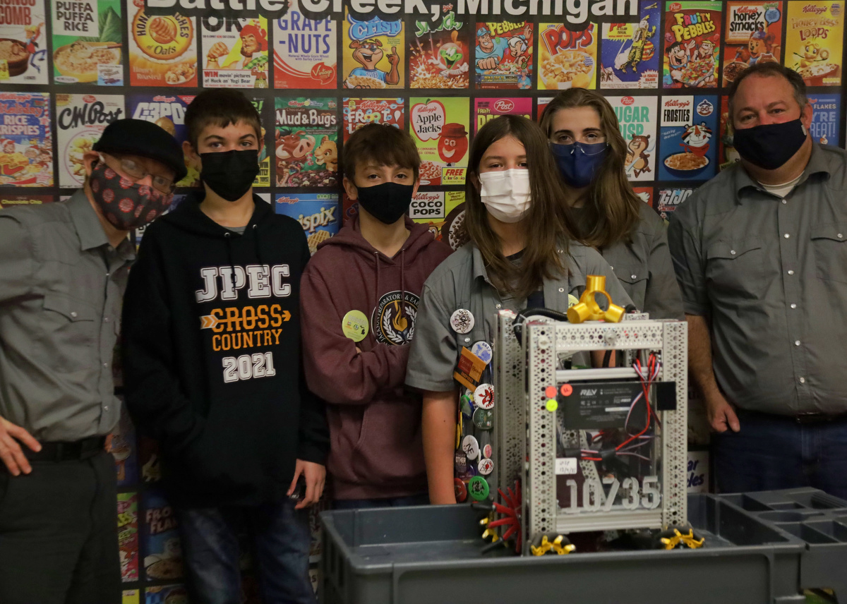 Jackson County robotics teams compete at FIRST Tech Challenge Michigan ...