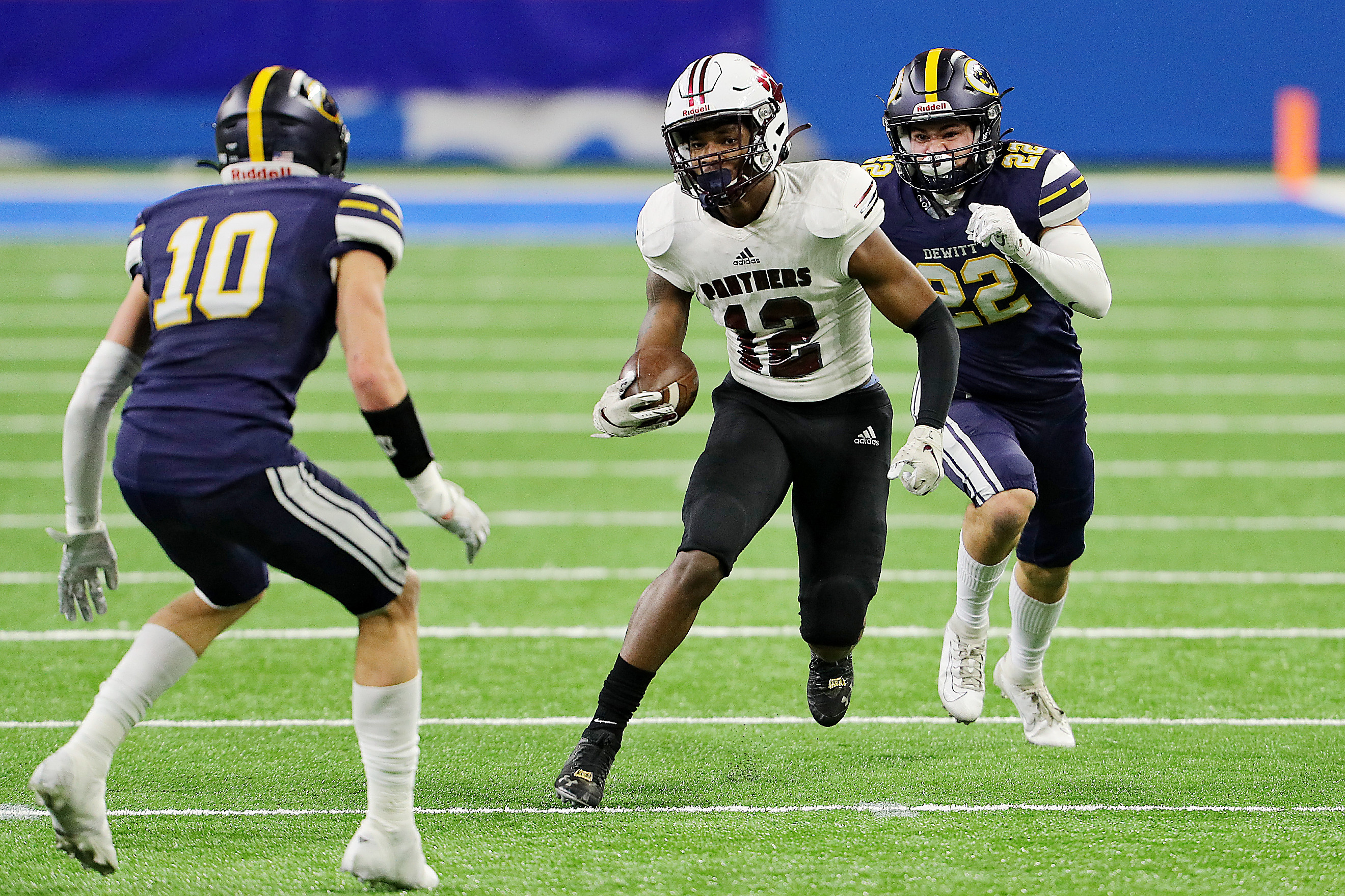 DeWitt vs. River Rouge in MHSAA Division 3 high school football ...