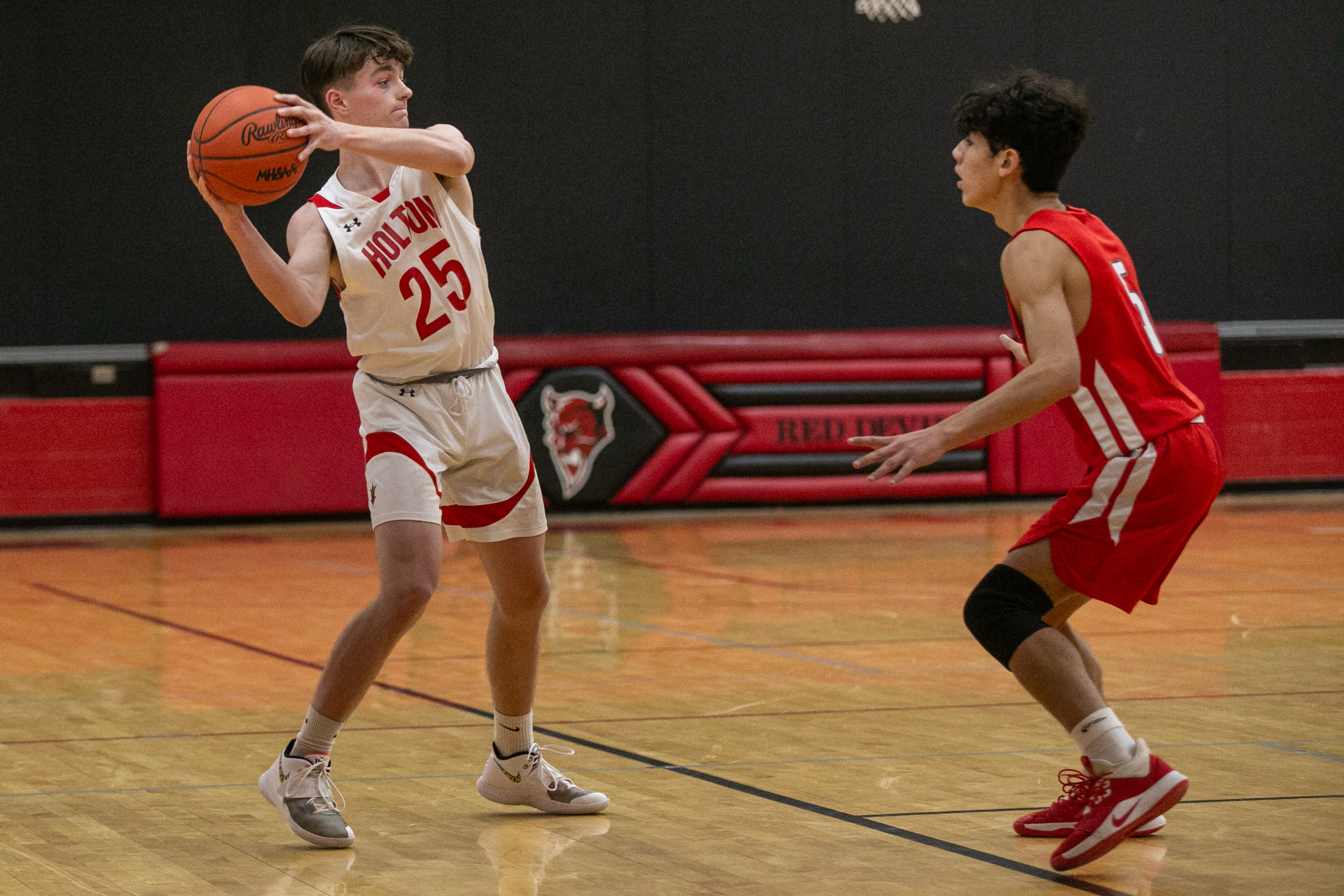Holton Red Devils fall to Kent City Eagles, 36-35 - mlive.com