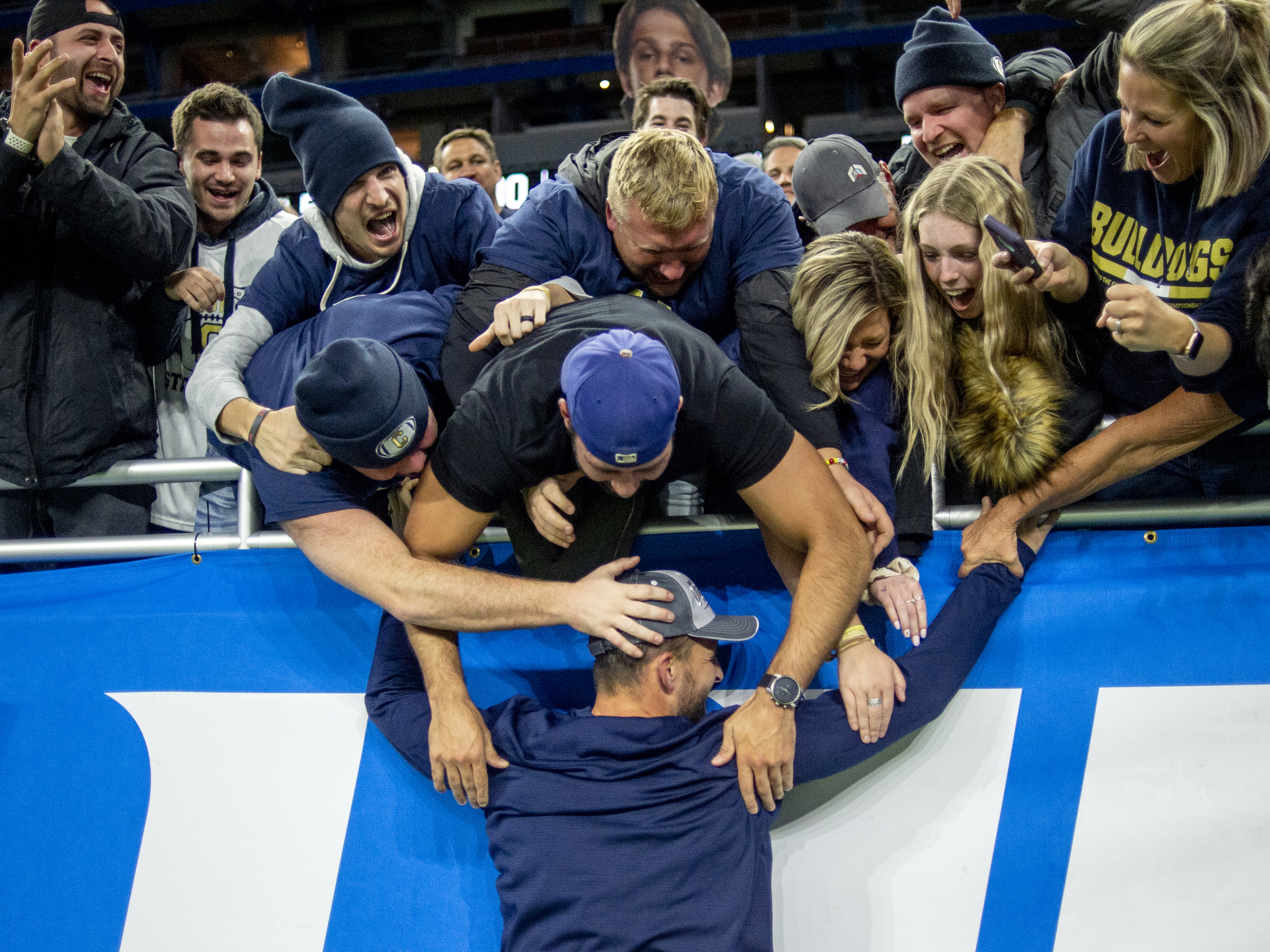 MHSAA Division 4 football championship: Hudsonville Unity Christian vs ...