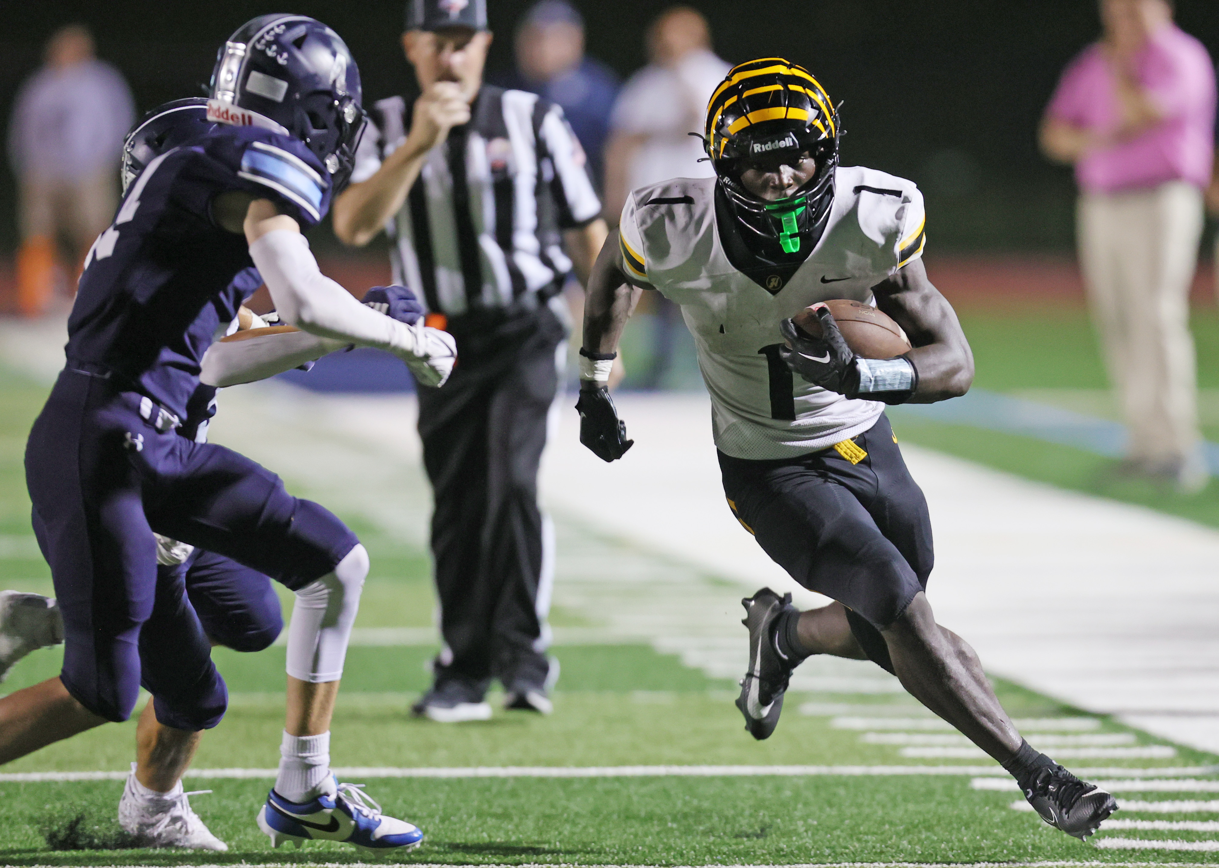 Cleveland Heights vs. Hudson in high school football, September 1, 2023 ...