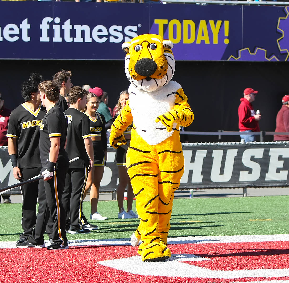 UMass Football vs Missouri 10/12/24 - masslive.com