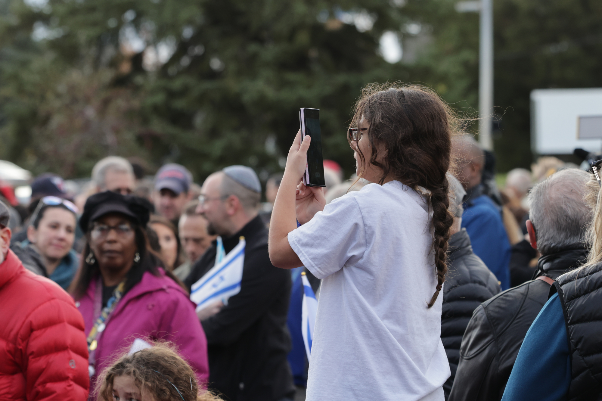 Rally for Israel at the Jewish Federation of Cleveland in Beachwood ...