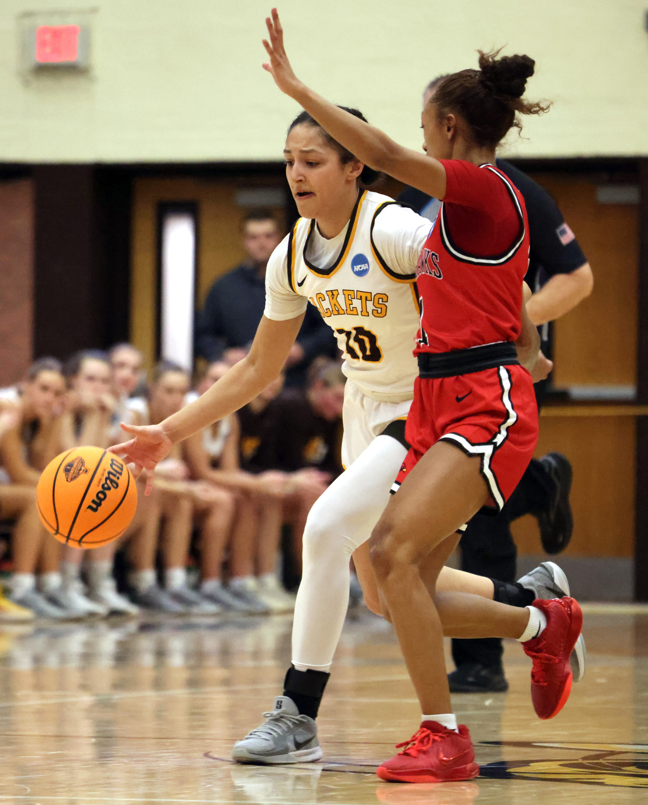Baldwin Wallace vs. La Roche, Women's Div III basketball first round ...