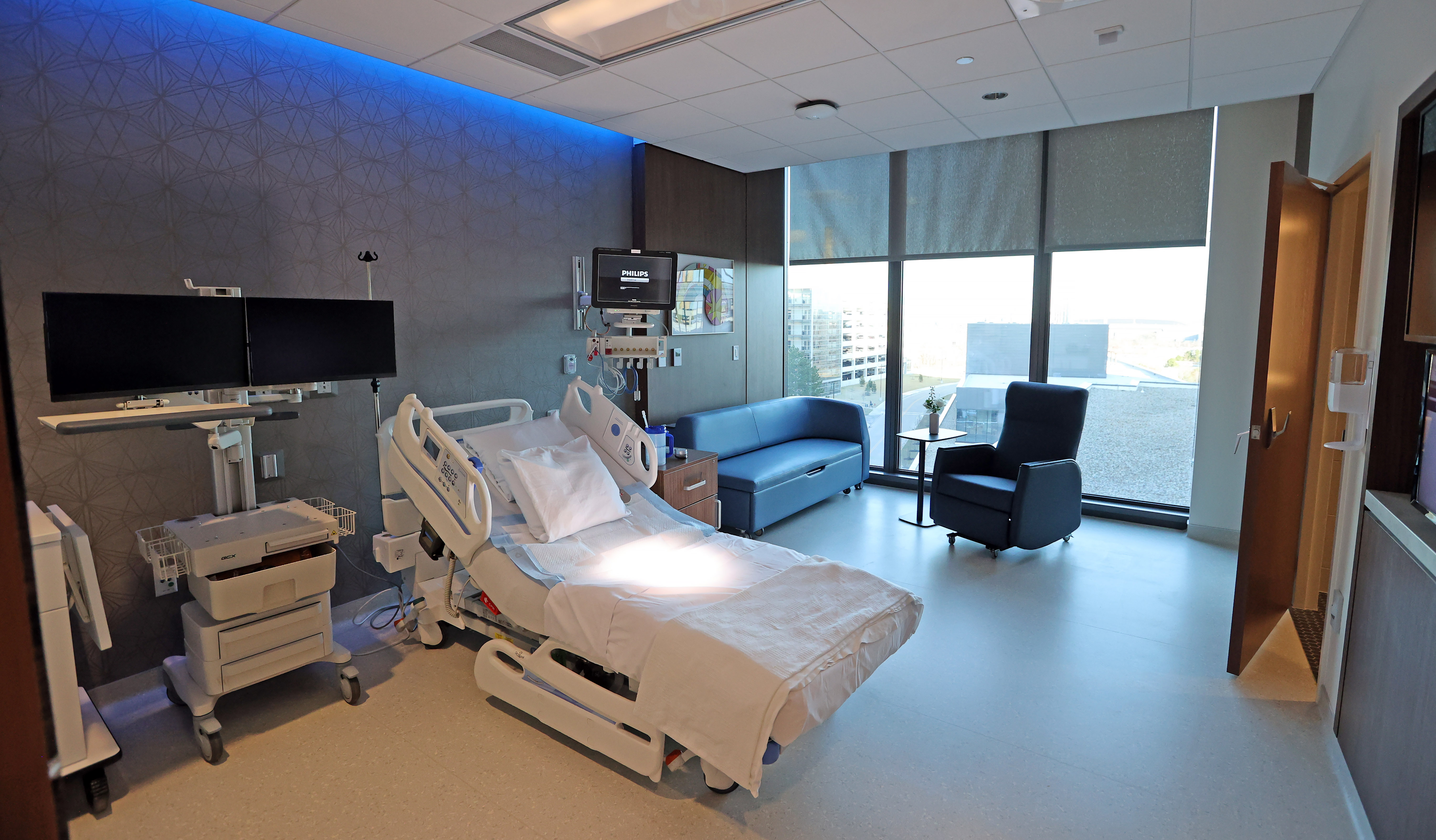 MetroHealth’s state-of-the-art Birthing Center and Neonatal Intensive ...