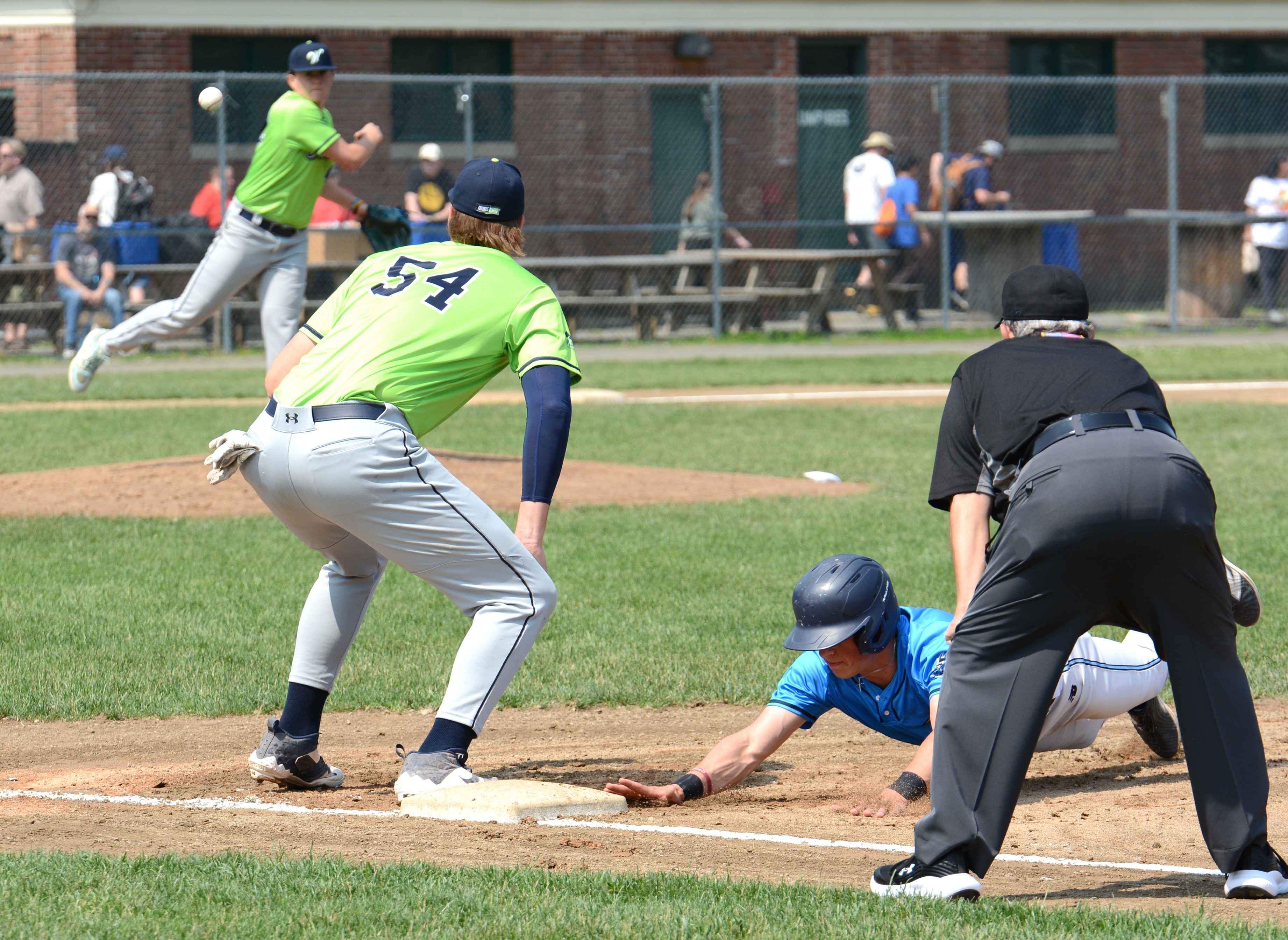 6-11-25 Westfield Starfires vs. Worcester Bravehearts - masslive.com