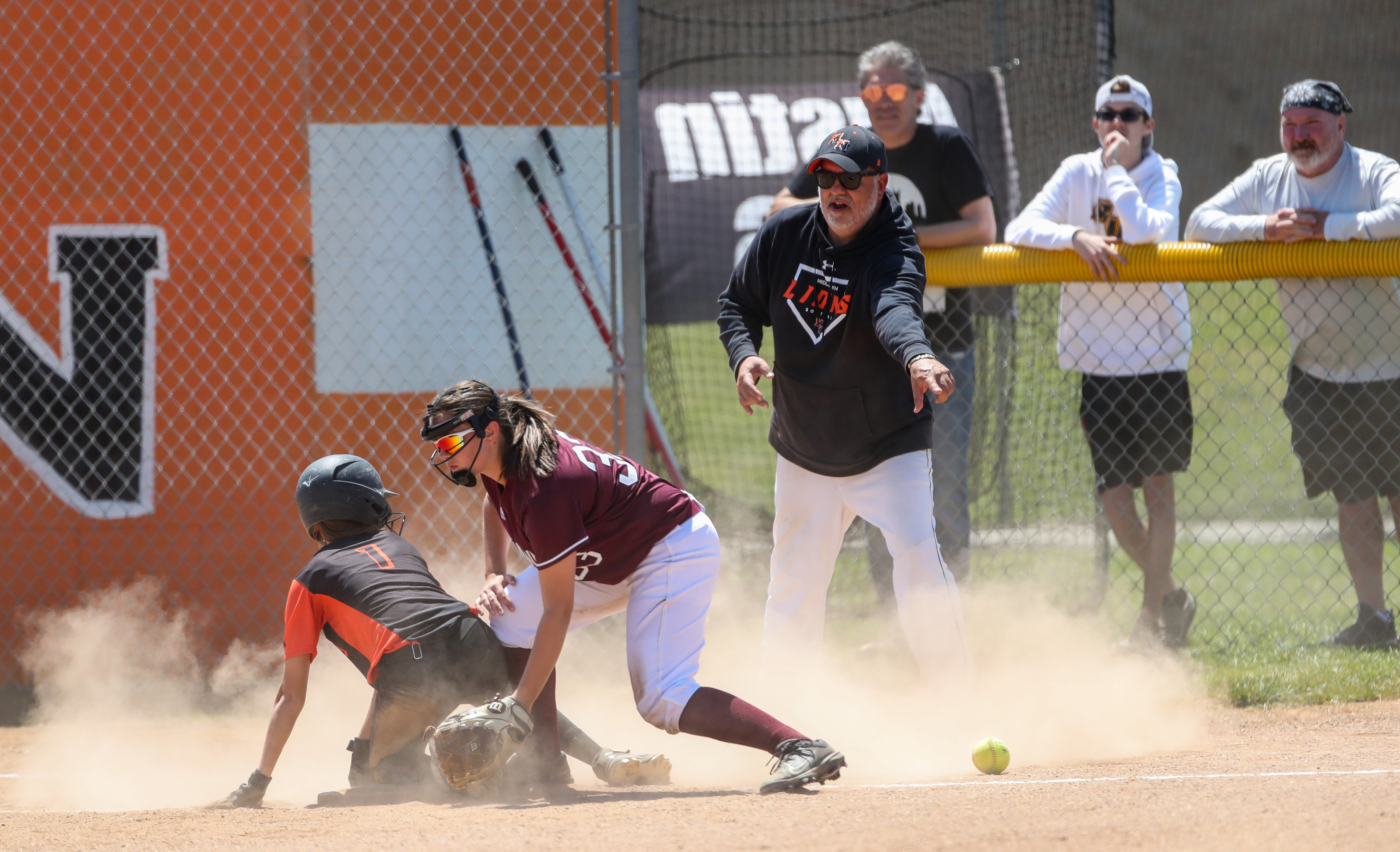 CJG3 softball: Middletown North beats Matawan, 7-0 - nj.com