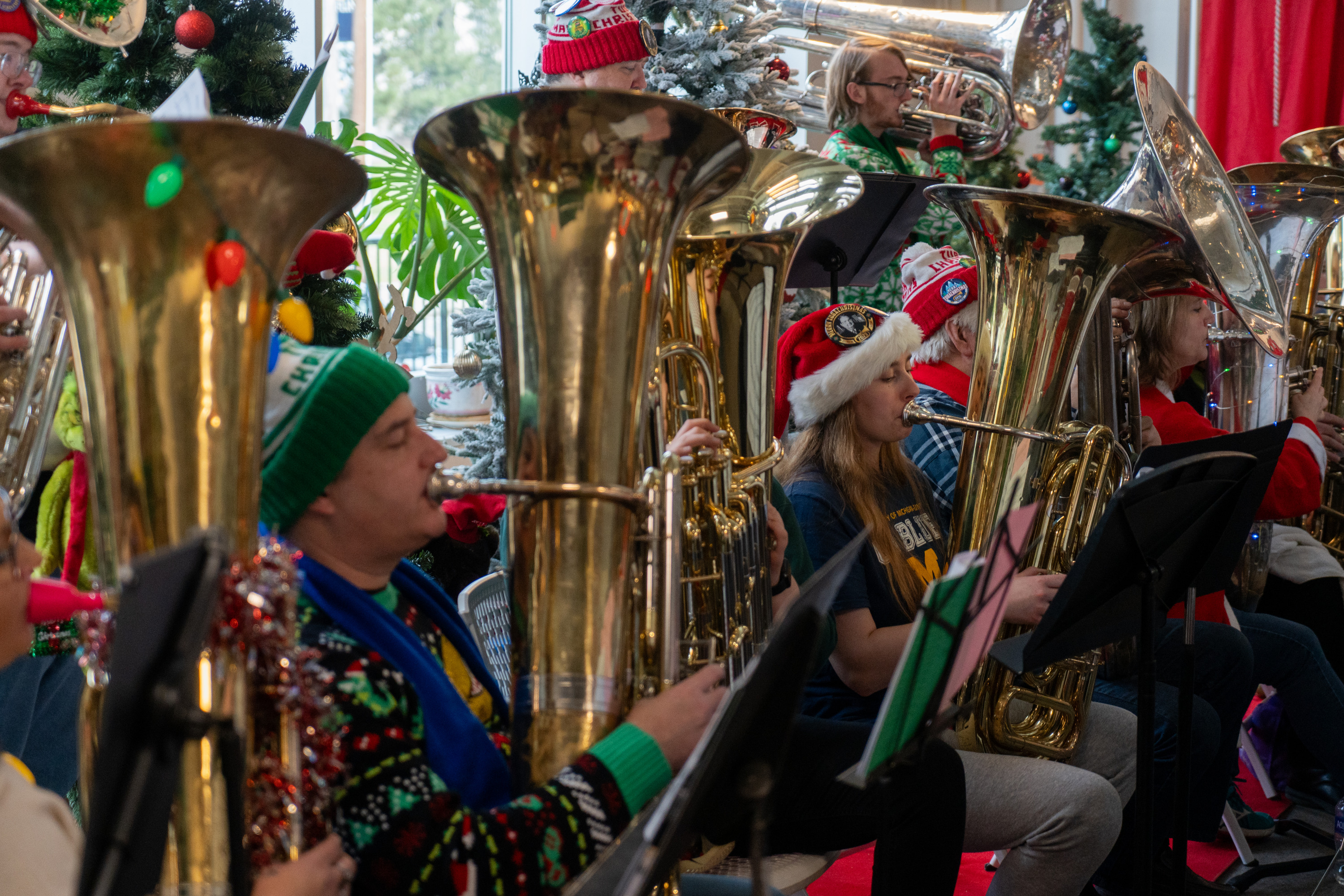 U-M Flint Music Department throws a ‘Tuba Christmas’ at Flint Farmers ...