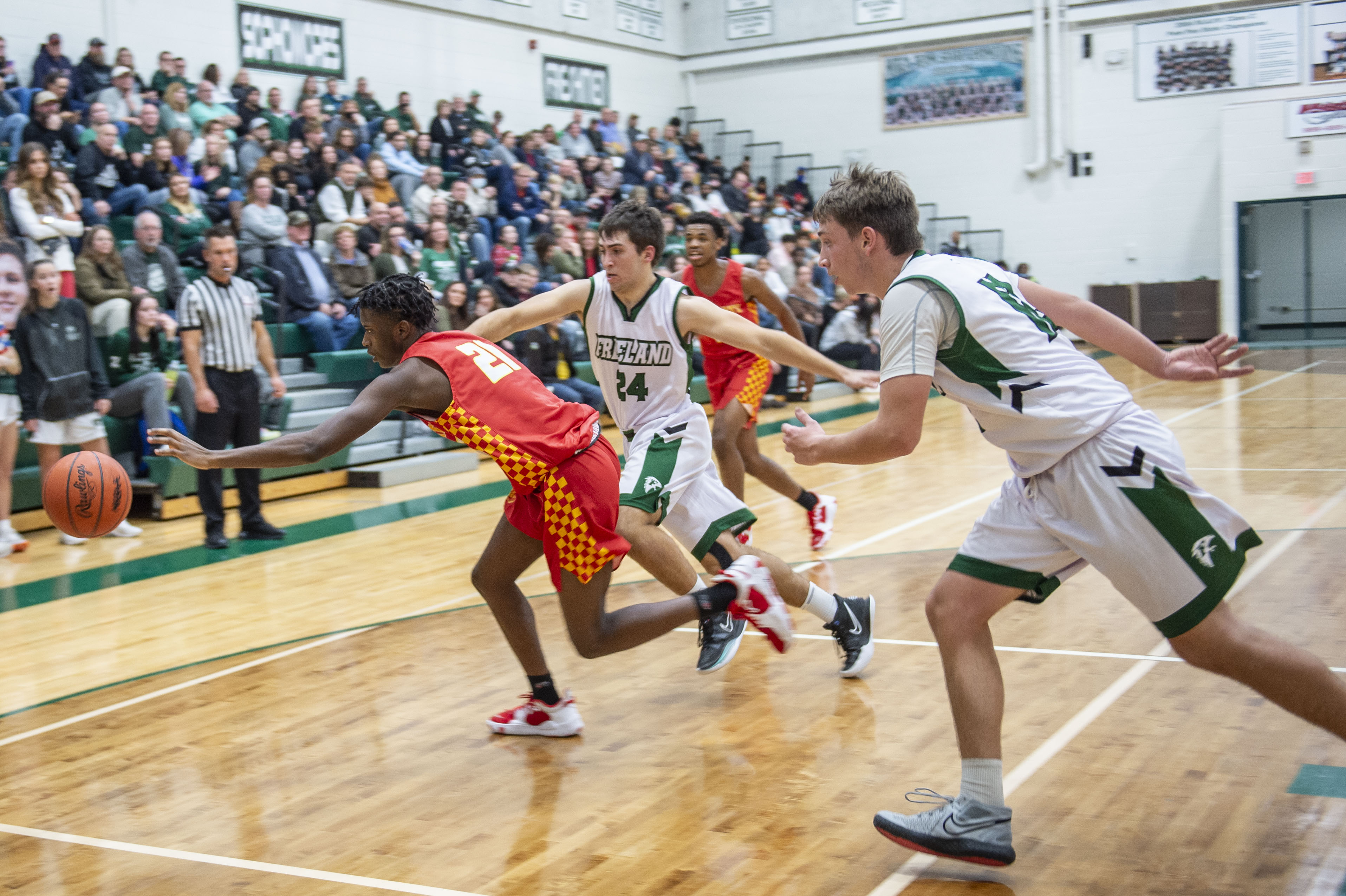 Freeland boys basketball takes down Bridgeport - mlive.com