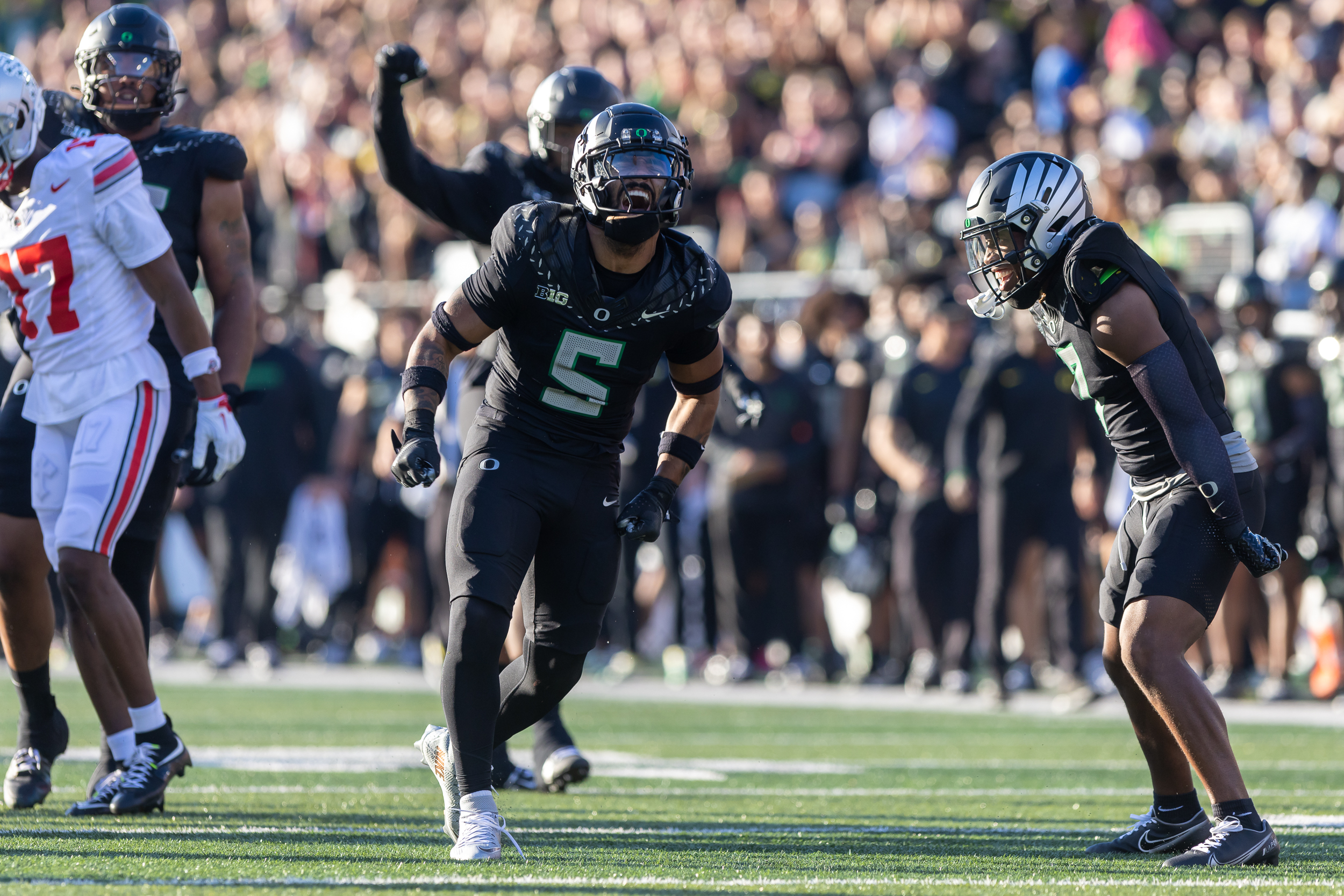 No. 3 Oregon Ducks host No. 2 Ohio State Buckeyes: Oct. 12, 2024 ...