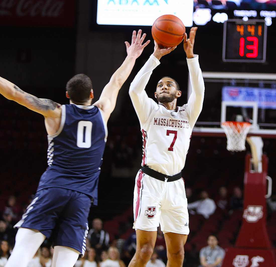 UMass Men's Basketball vs UNH 11/4/24 - masslive.com