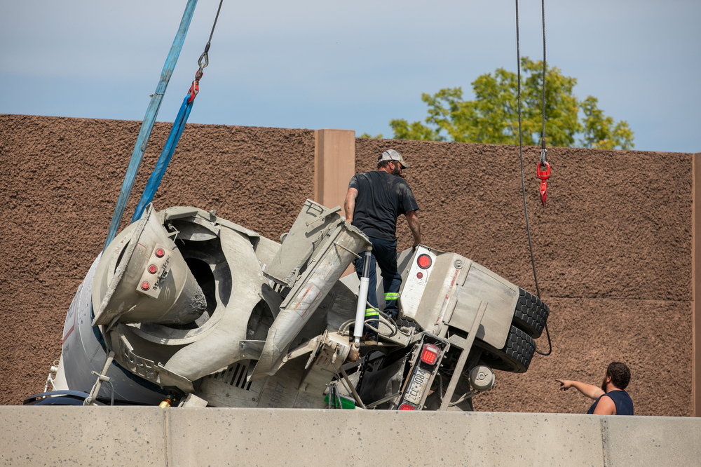 Cement truck crash shuts down 581 - pennlive.com