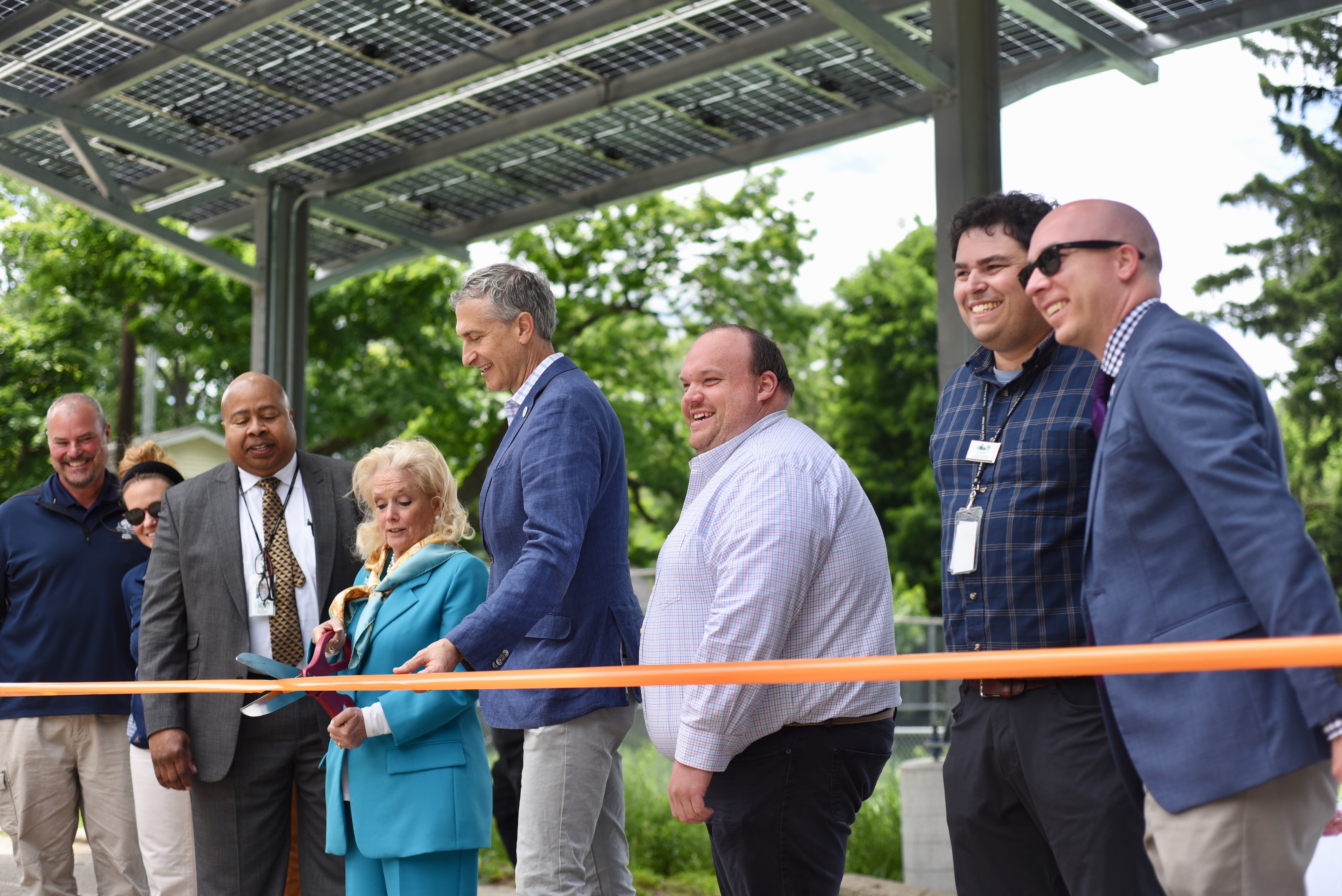 New solar carport arrays at Ann Arbor's Burns Park and Fuller Park ...
