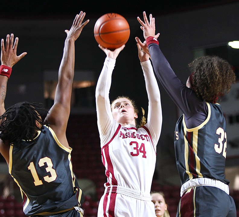 UMass Women's Basketball vs Boston College 12/8/21 - masslive.com