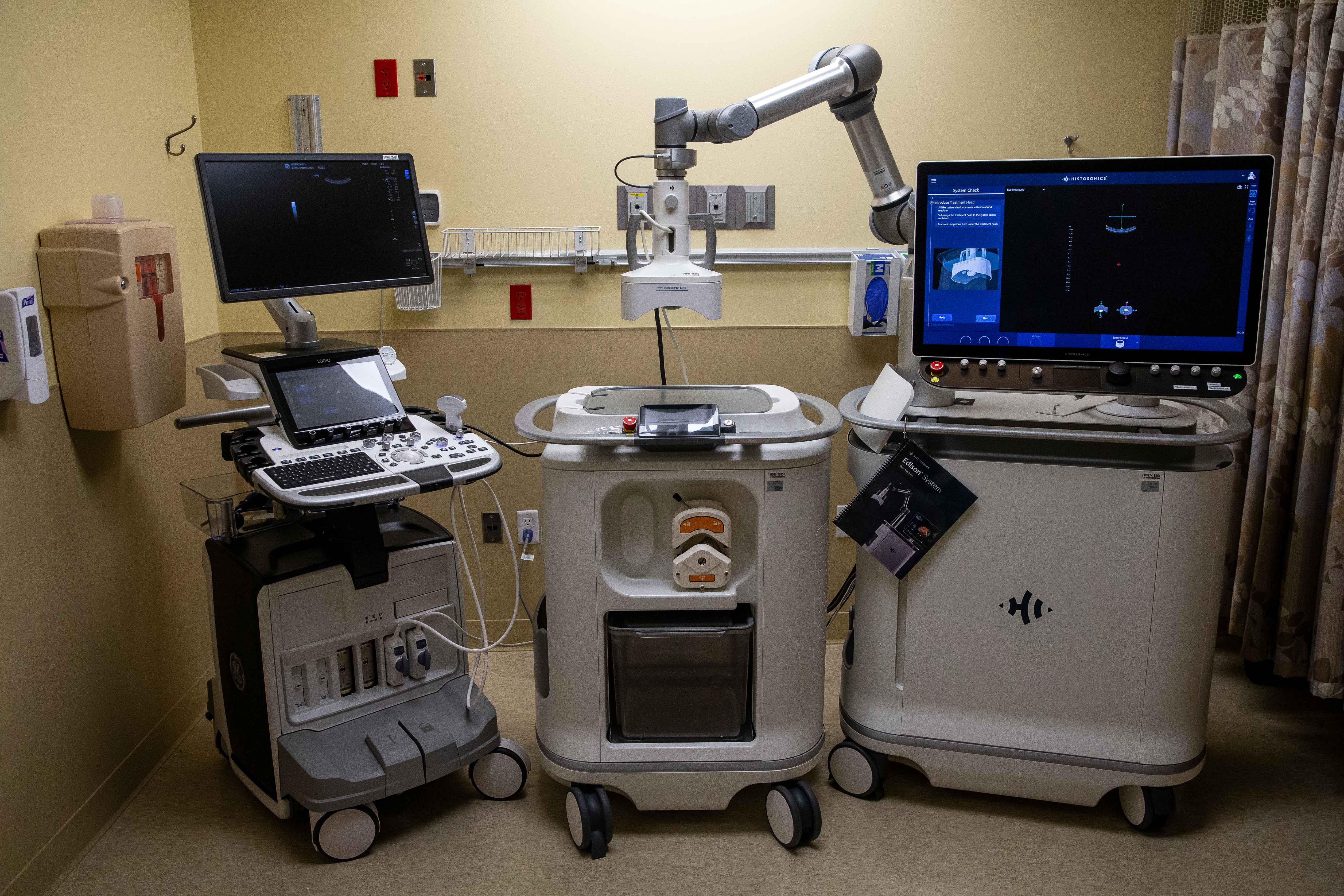 First patient receives new non-invasive cancer treatment in West ...