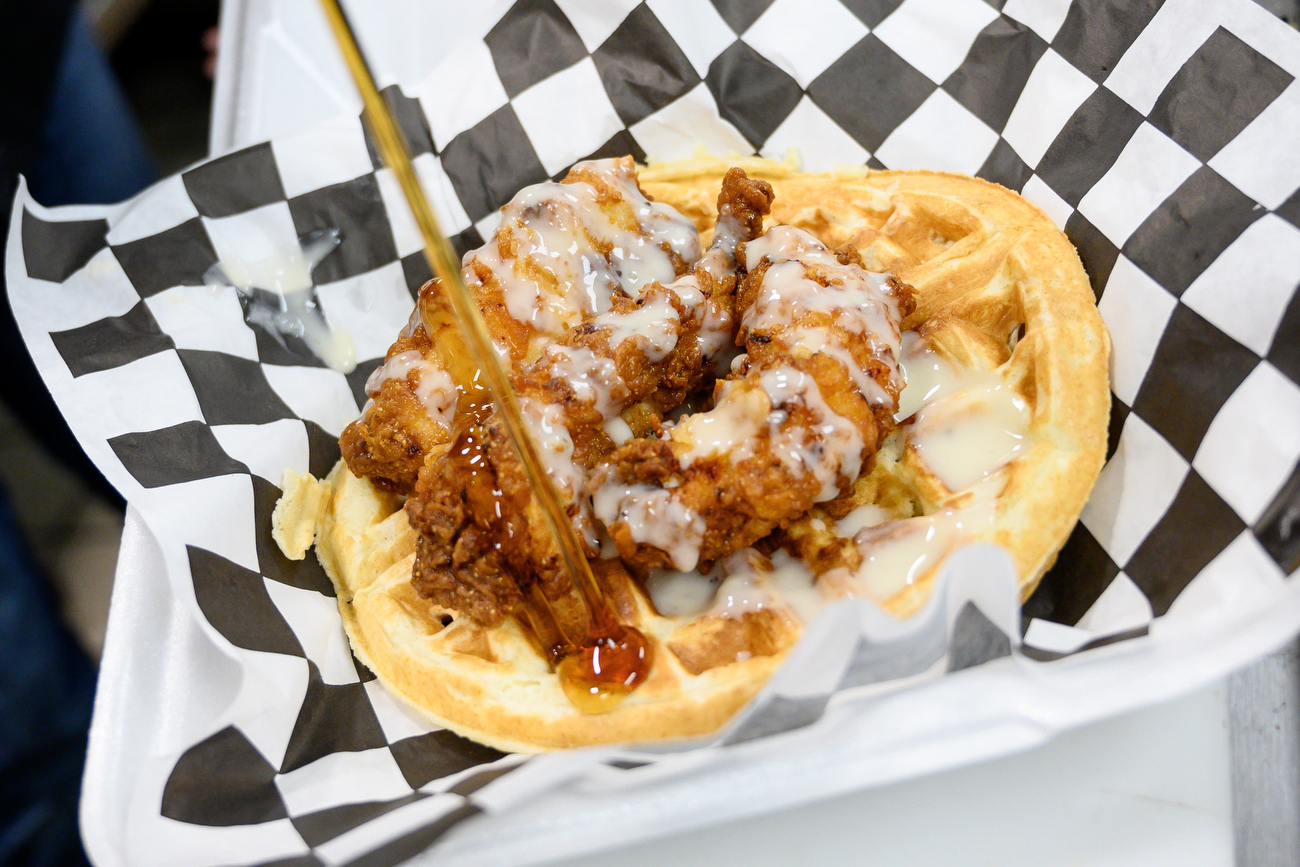 Moe's Neighborhood Bar opens delivery-only ahead of space on North ...