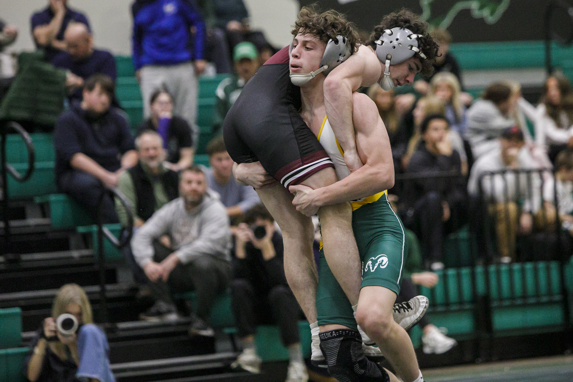 State College vs Central Dauphin in boys high school wrestling ...