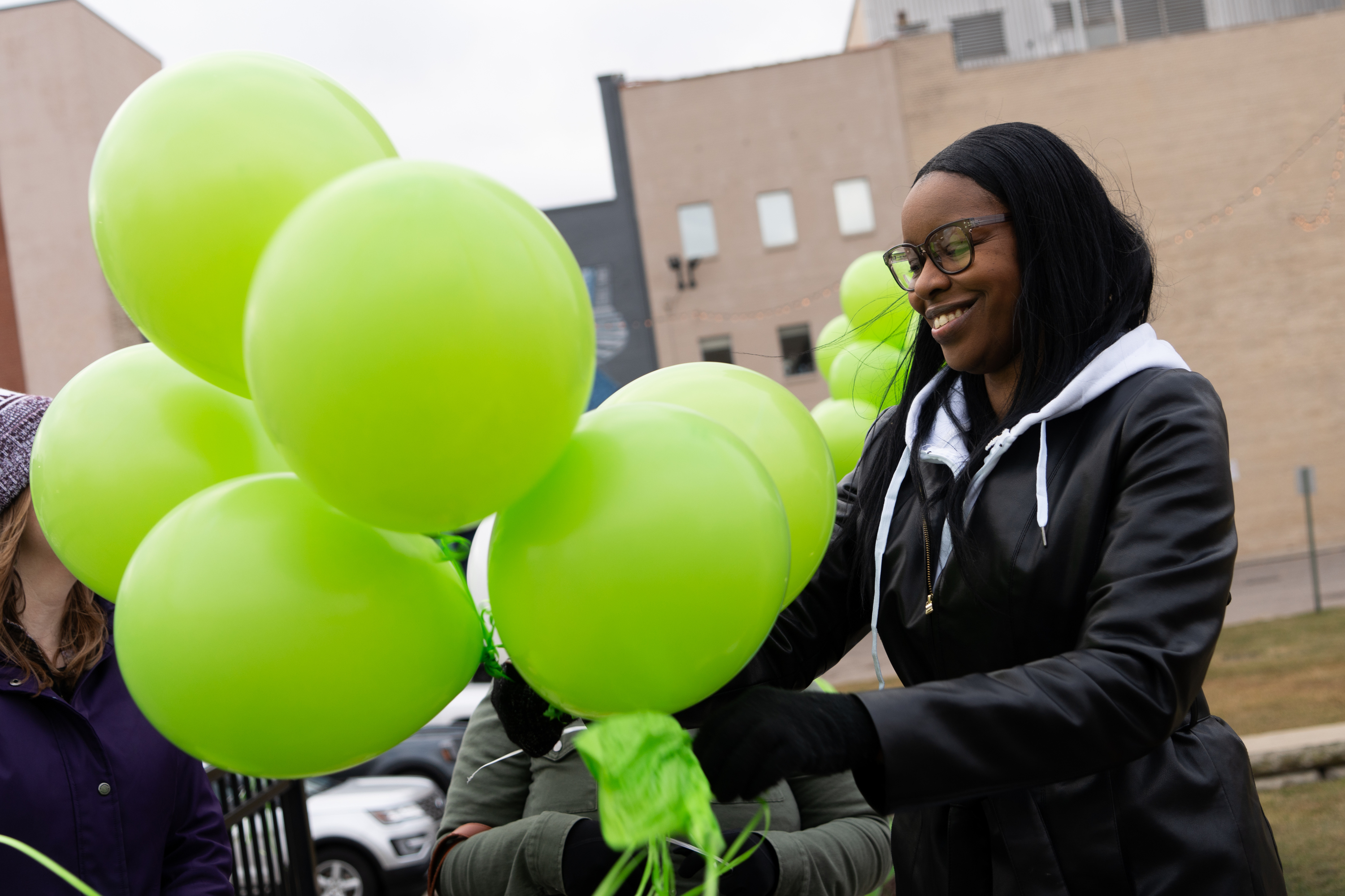 'Release to Healing': 200 balloons soar into the sky as Flint lets go ...