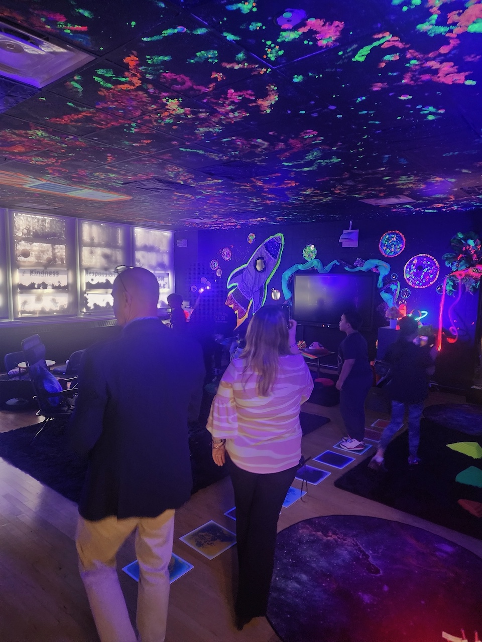 Inside the new space-themed mindfulness room at PS 58 - silive.com