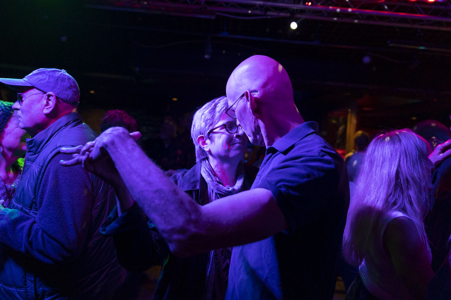 'Geezer Happy Hour' brings hundreds of people to LIVE NIGHTCLUB for ...