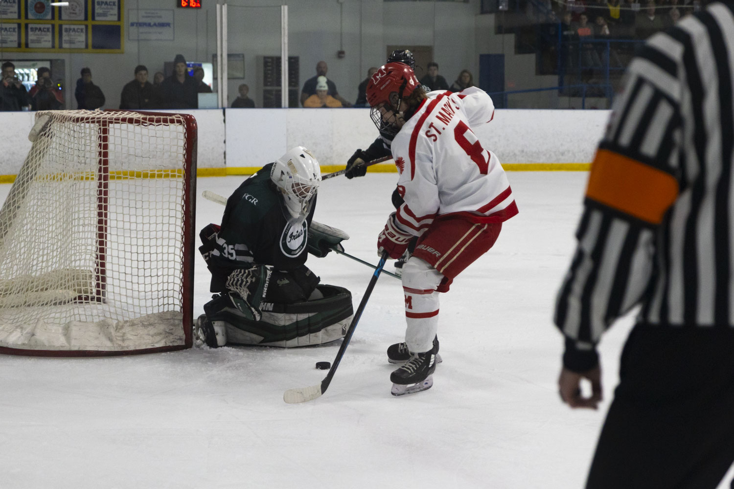 See photos as Father Gabriel Richard takes home Division 2 hockey ...
