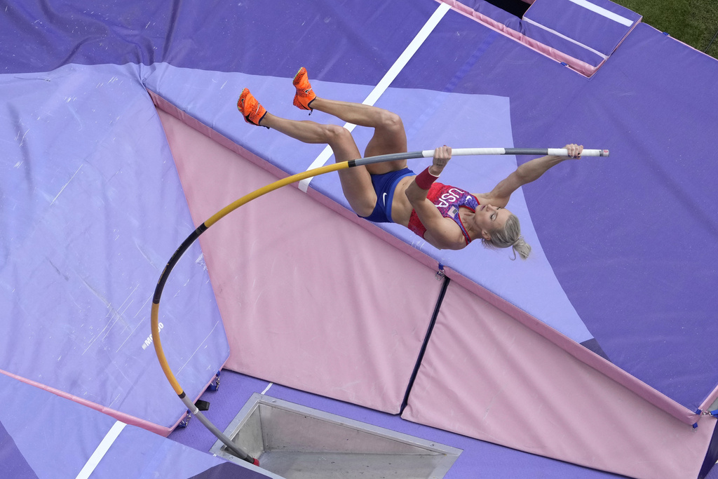 Katie Moon in the pole vault final at Paris Olympics 2024 - cleveland.com