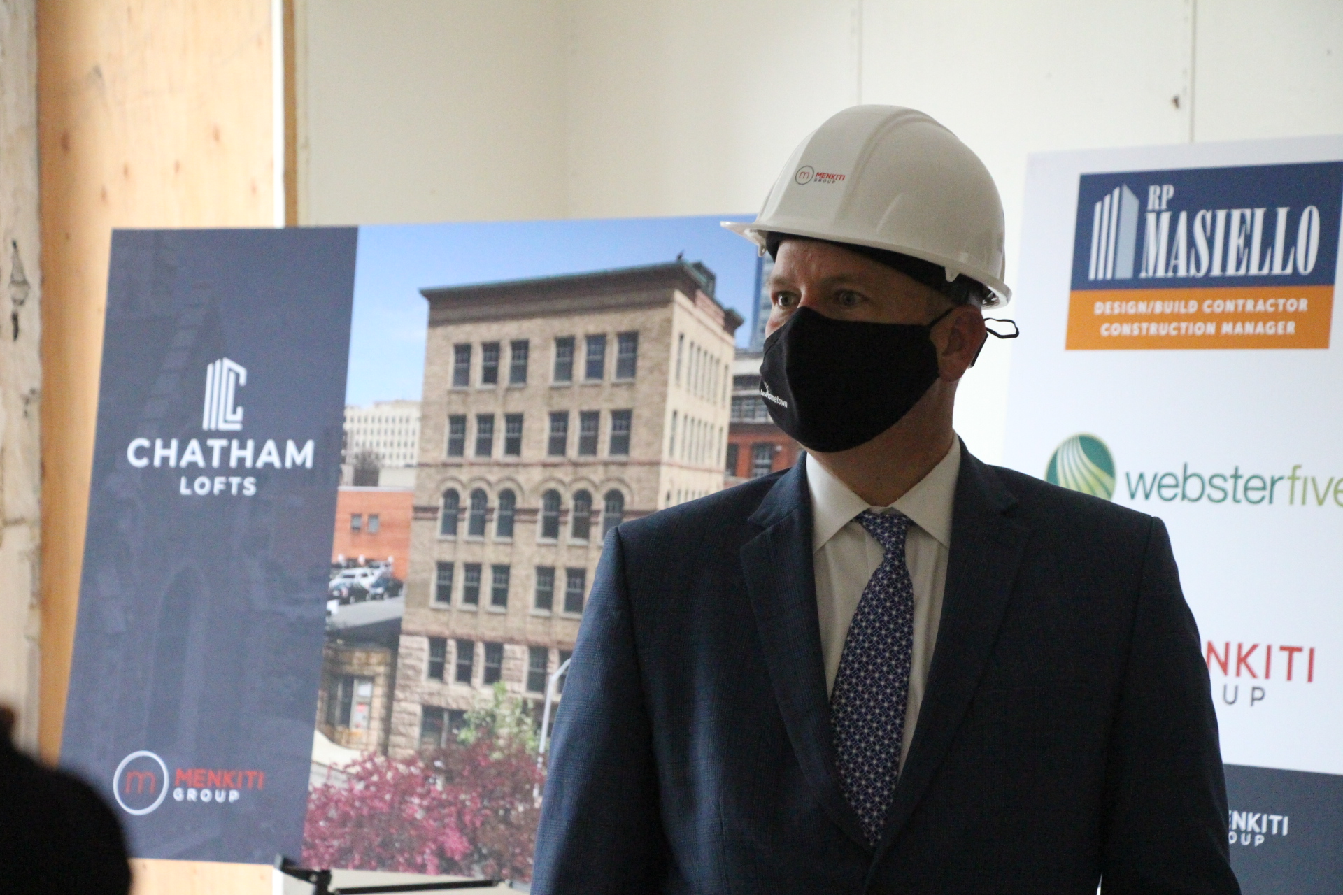City officials toured apartments on Chatham Street in Worcester ...