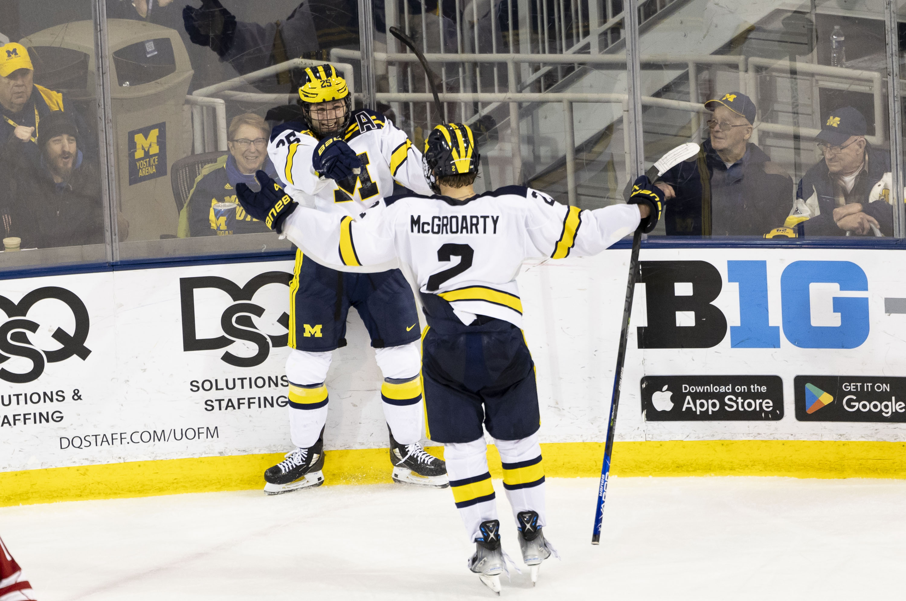 See photos as Michigan hockey defeats Wisconsin - mlive.com