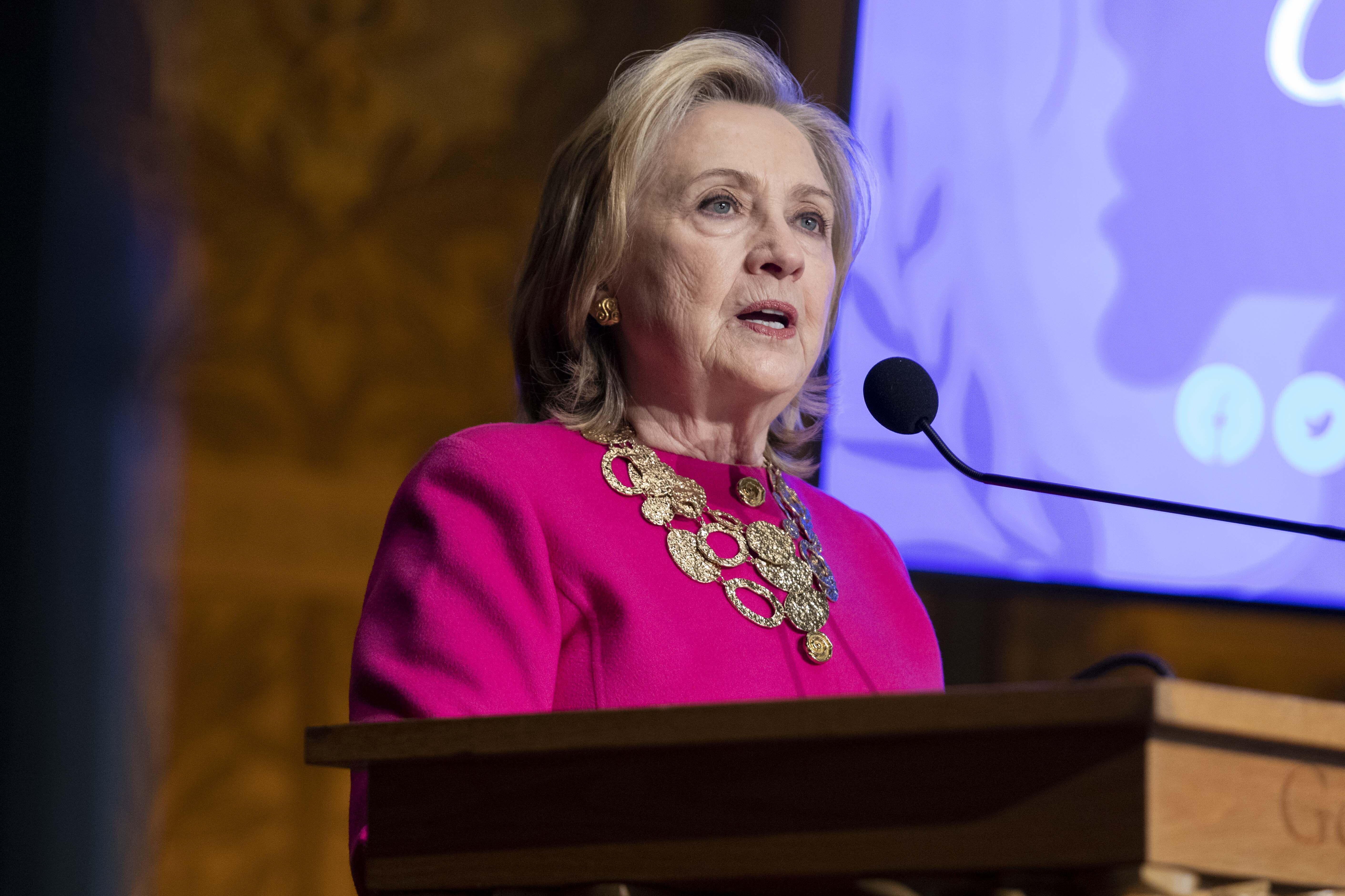 Hillary Clinton to become Columbia University professor