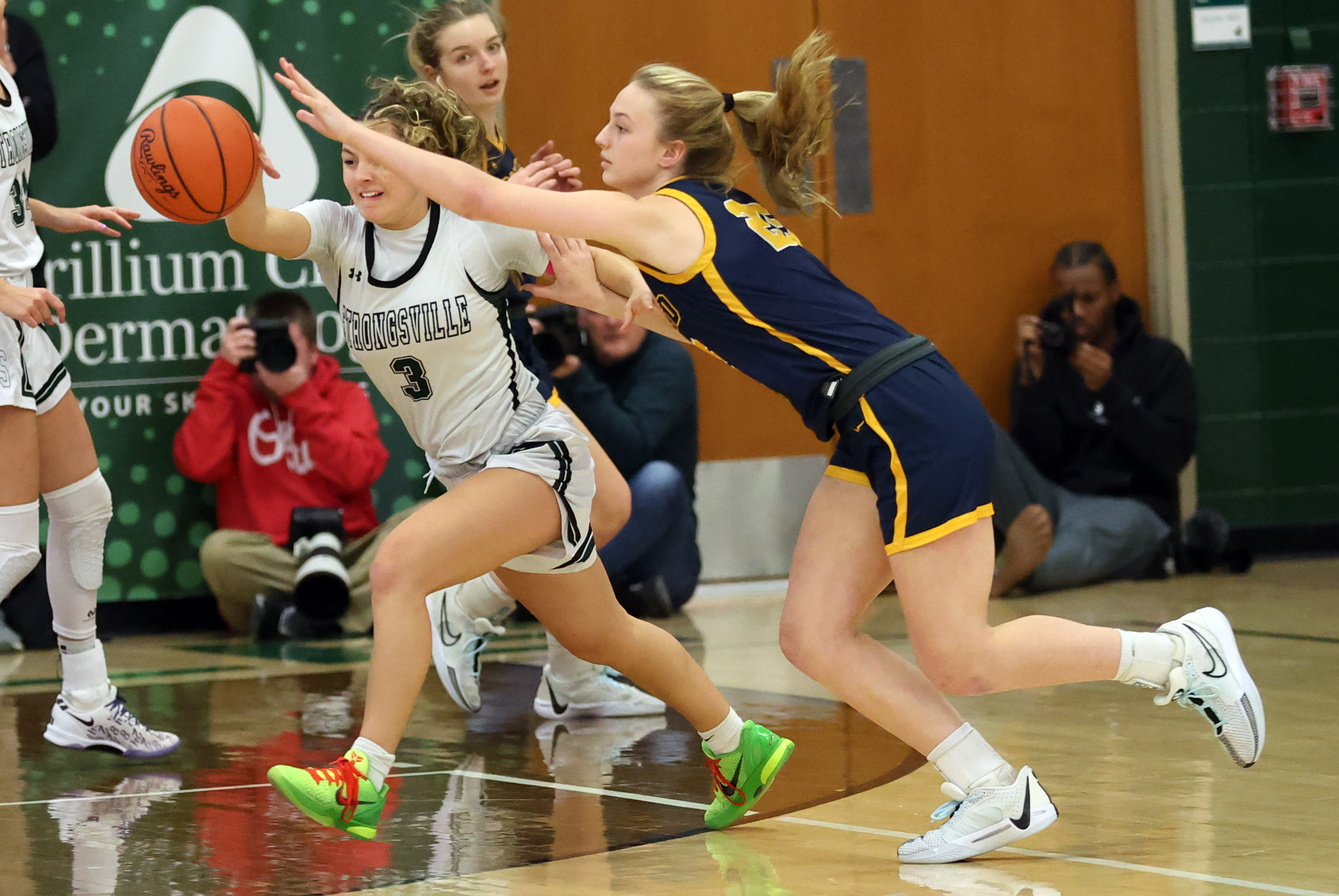 Girls high school hoops: Olmsted Falls at Strongsville, January 9, 2025 ...