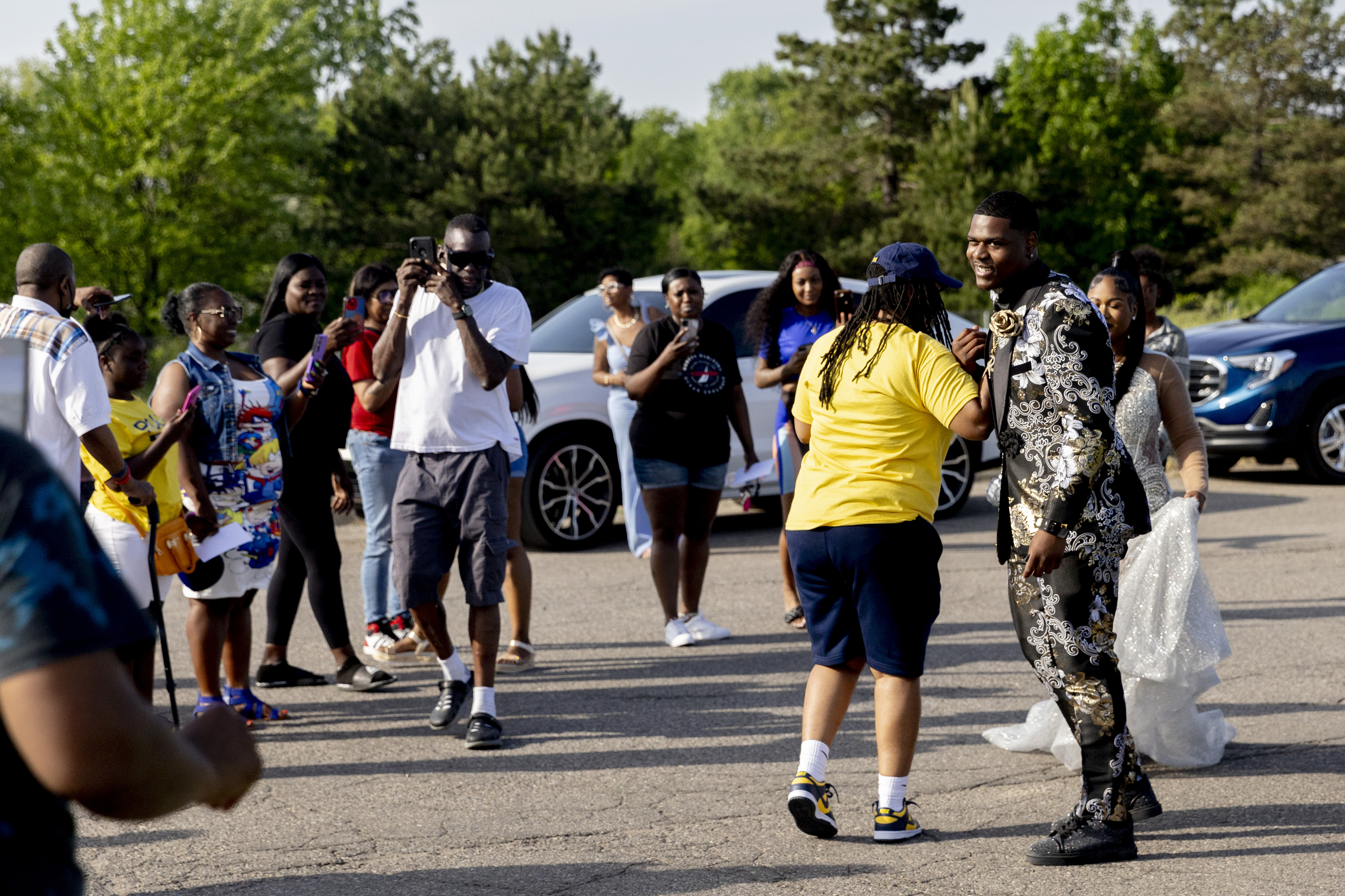 It’s a bird, it’s a plane! No, it just may be the best prom entrance in ...