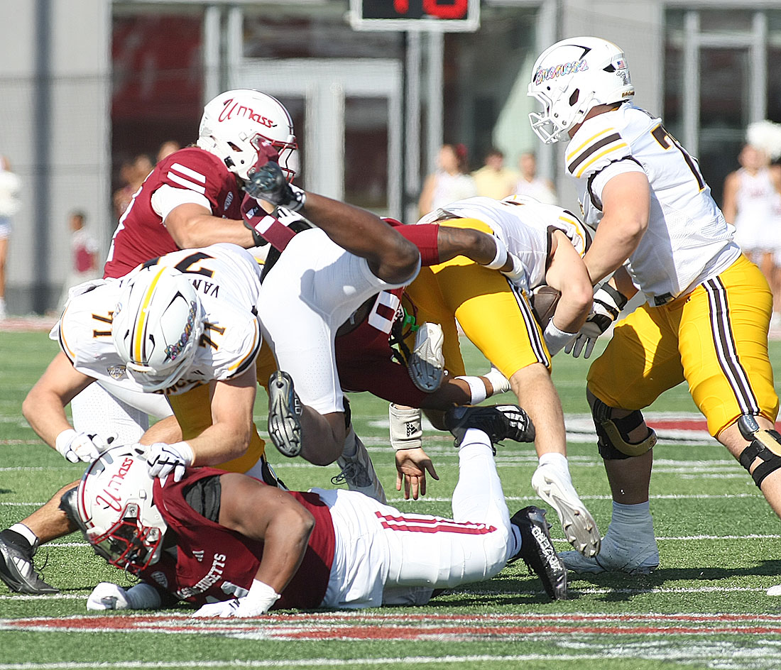 UMass Football vs Western Michigan 10/4/25 - masslive.com