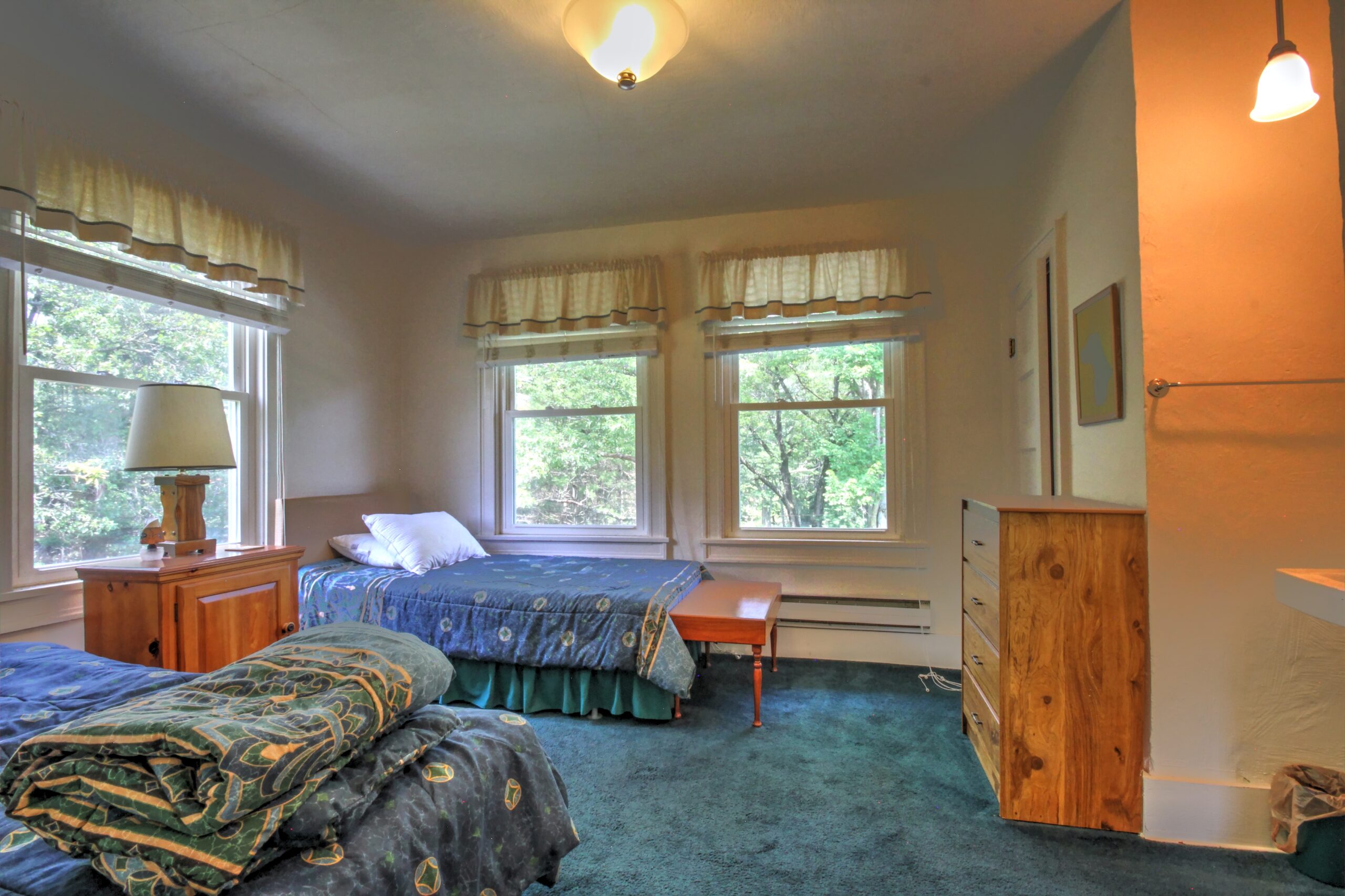 Hunting heaven: 3,000-acre property with near-lakefront lodge hits ...