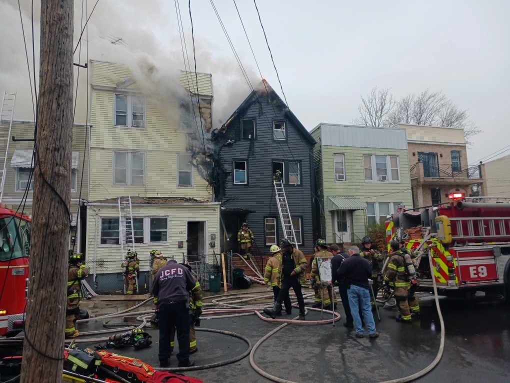 4-alarm fire on Olean Avenue, Jersey City, April 5, 2023 - nj.com