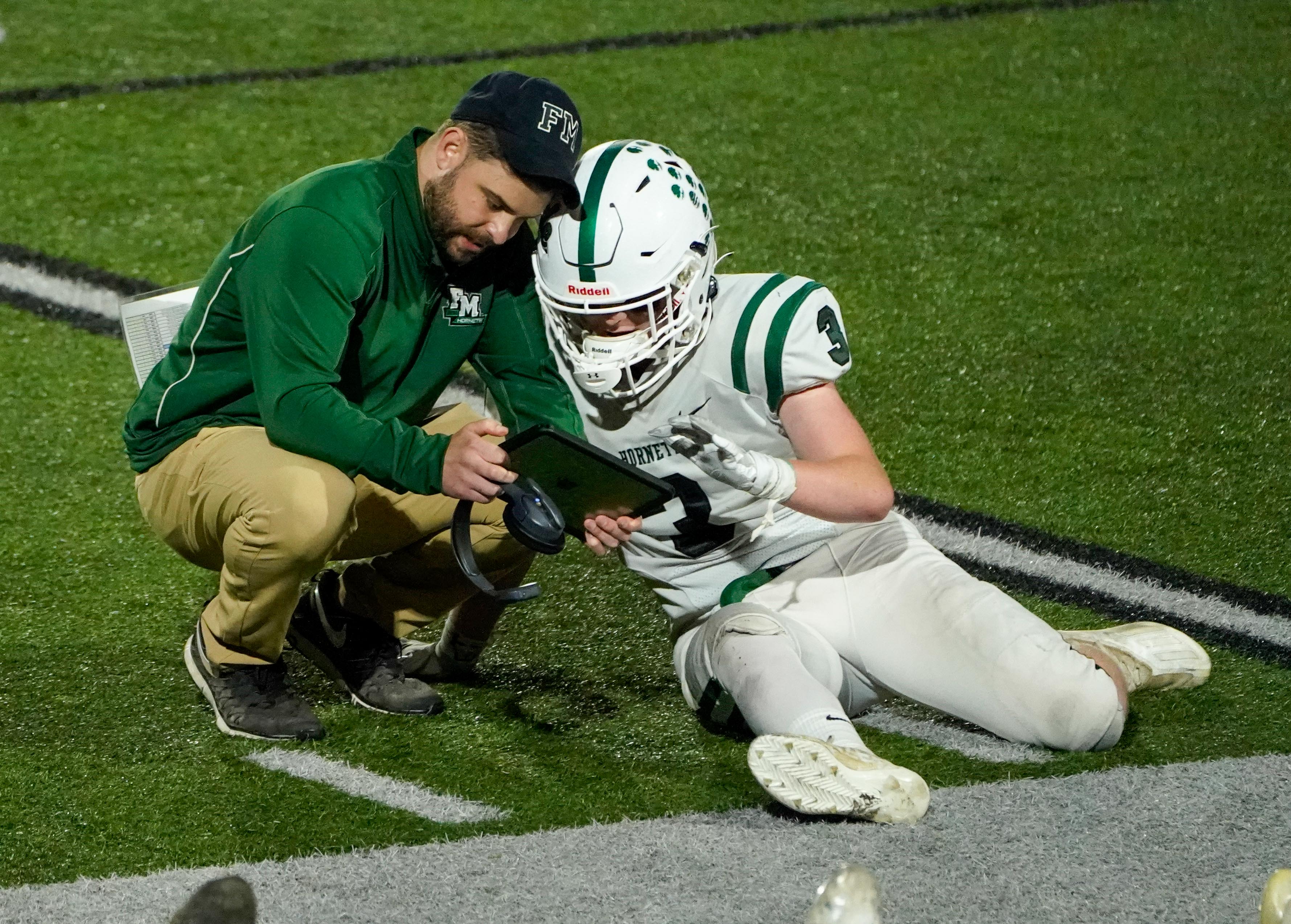 Fayetteville-Manlius vs ESM football 2021 - syracuse.com